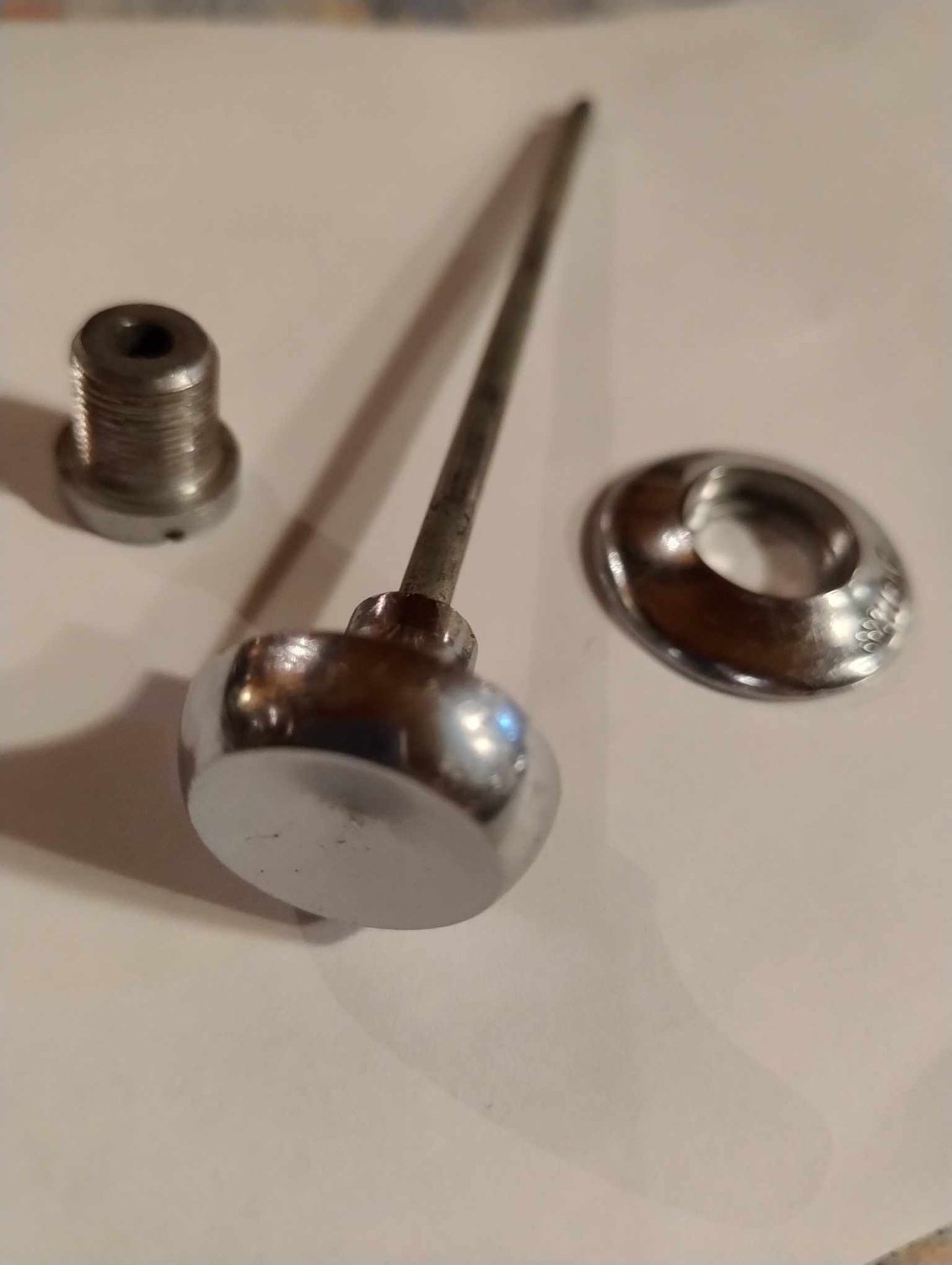 Knopp & stång samt bezel & mutter till ljuskont.. | Köp på Tradera ...