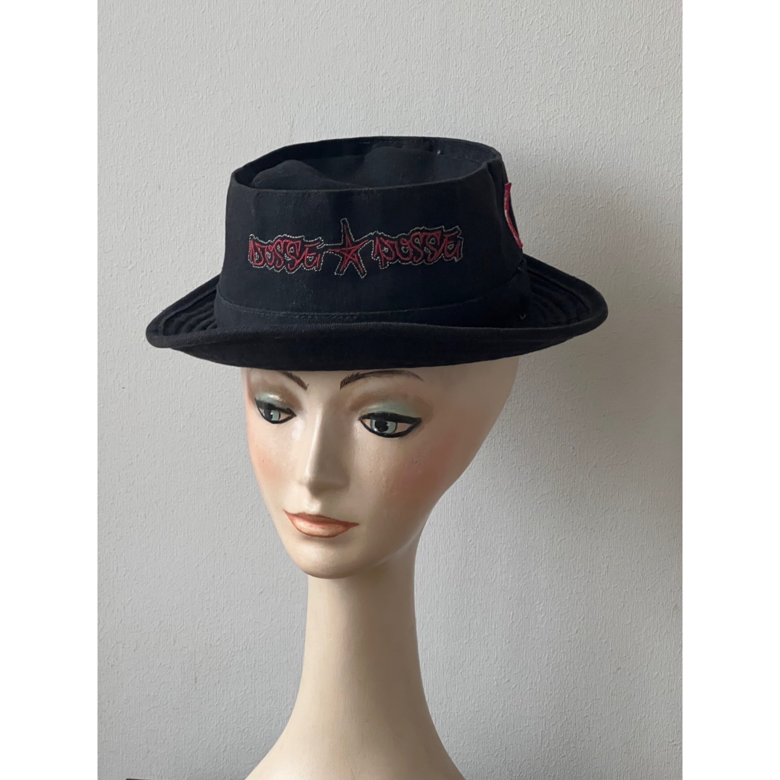 Hatt från Dosse Posse, äkta 90s | Köp på Tradera (692837599)