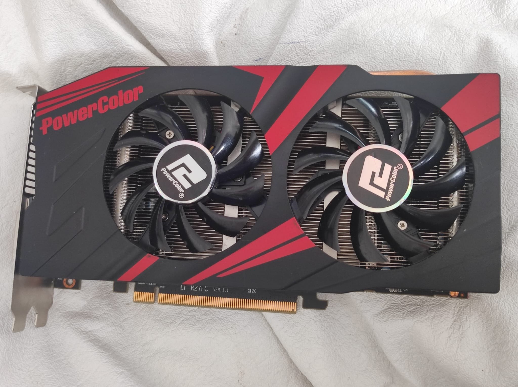 Se produkter som liknar PowerColor AXR9-270X-2GBD5-TD.. på Tradera ...