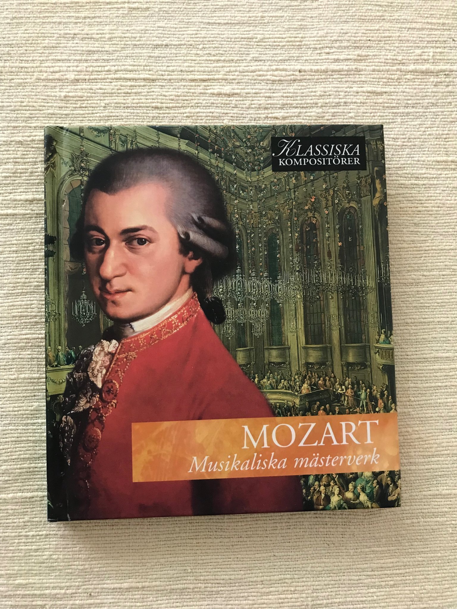 CD skiva med musik av Mozart, inkl häfte med hi.. | Köp på Tradera ...