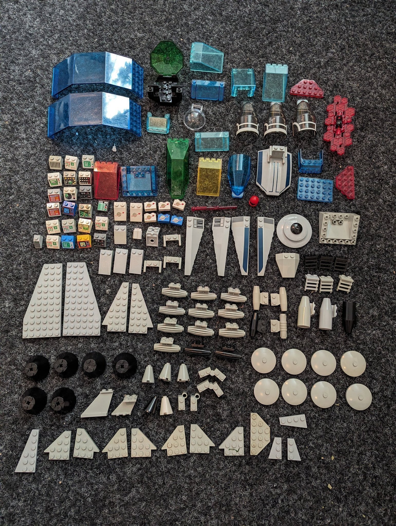 Se produkter som liknar LEGO RYMD 136 delar från 80-t.. på Tradera ...