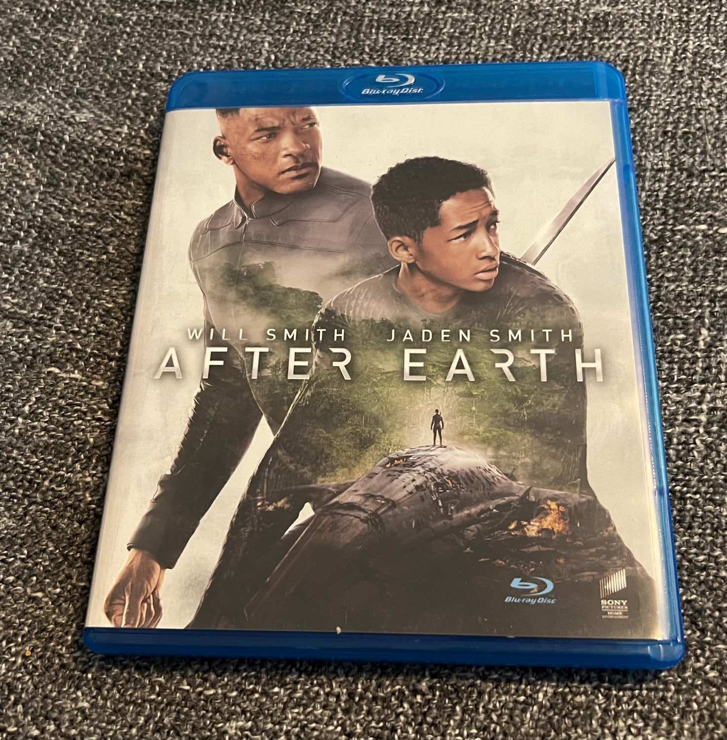 After Earth Blu Ray Cover
