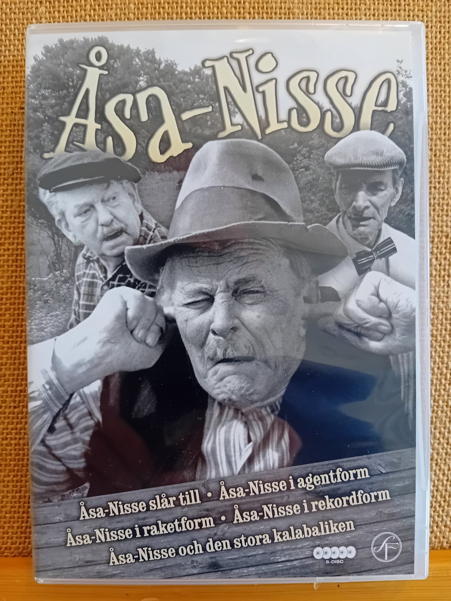 Åsa-Nisse - 5-Disc DVD Box | Köp på Tradera (693471771)