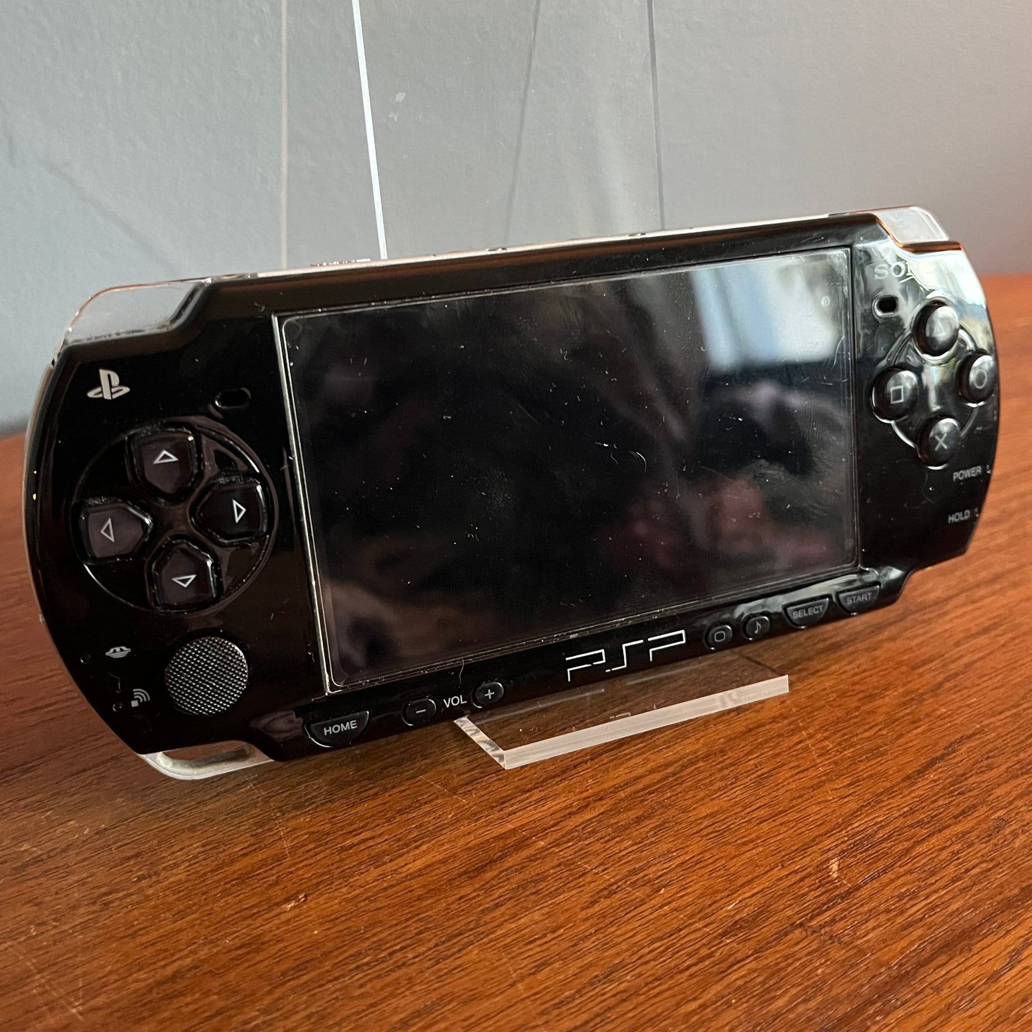 Se produkter som liknar Playstation Portable PSP 2000.. på Tradera ...