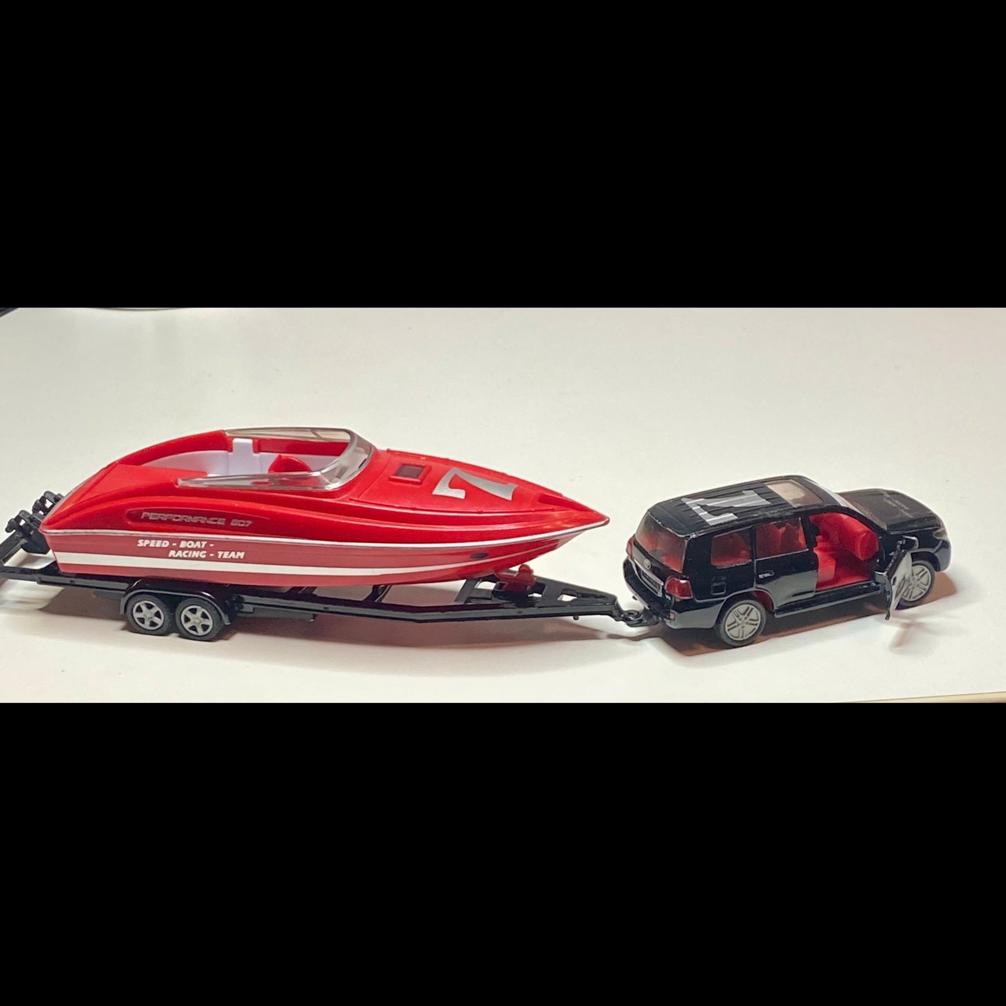 Se produkter som liknar SIKU Toyota Land Cruiser med .. på Tradera (696203843)