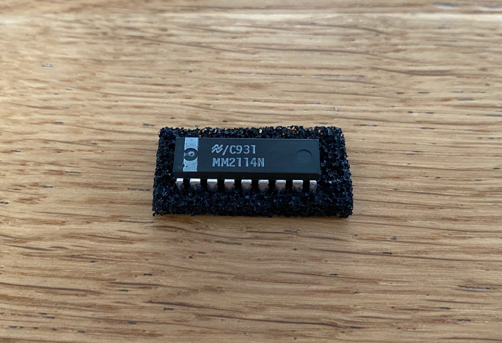 National Semiconductor 2114 NOS RAM IC-krets ti.. | Köp på Tradera ...