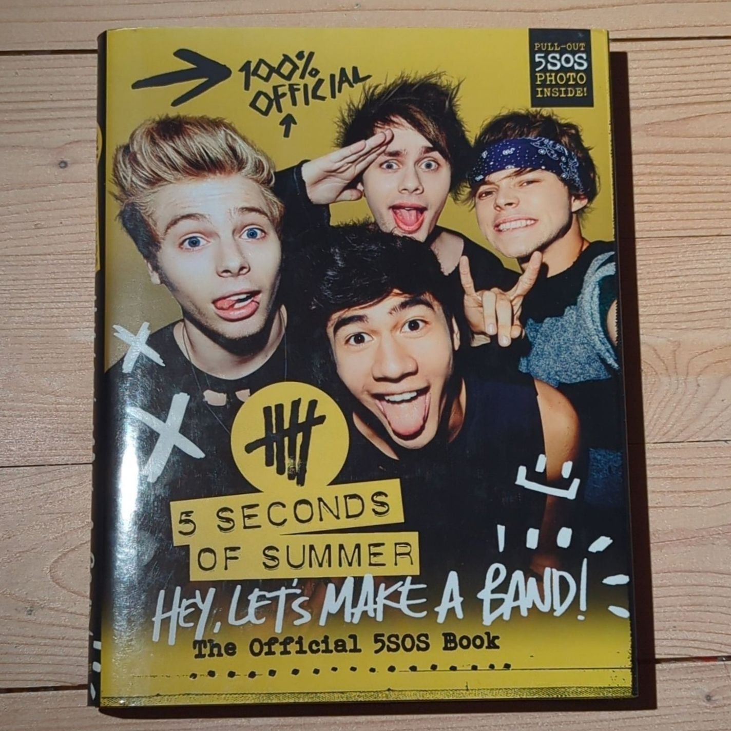 The Official 5SOS Book | Köp på Tradera (714362789)
