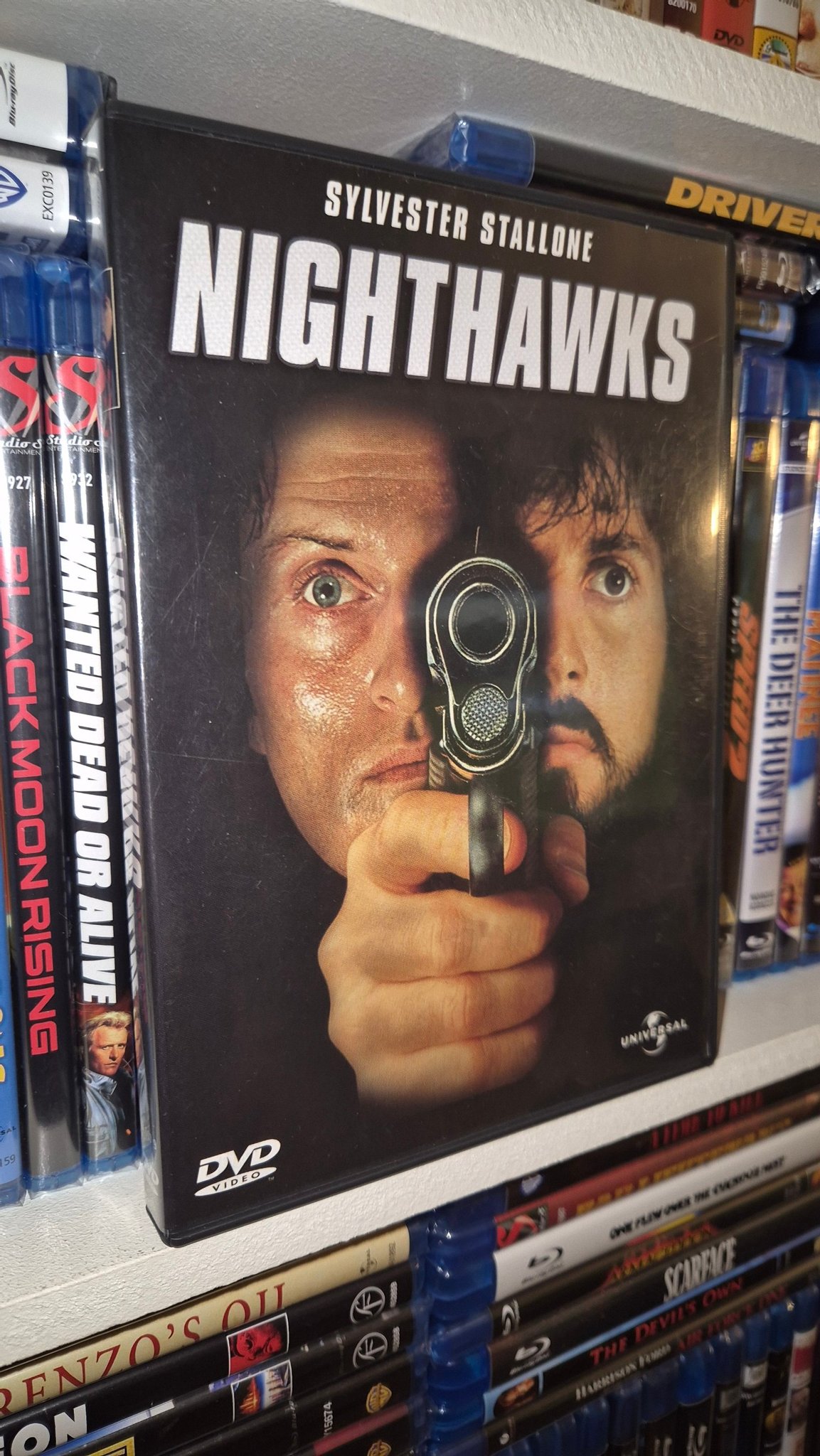 Se produkter som liknar Nighthawks (1981) - svensk text på Tradera ...