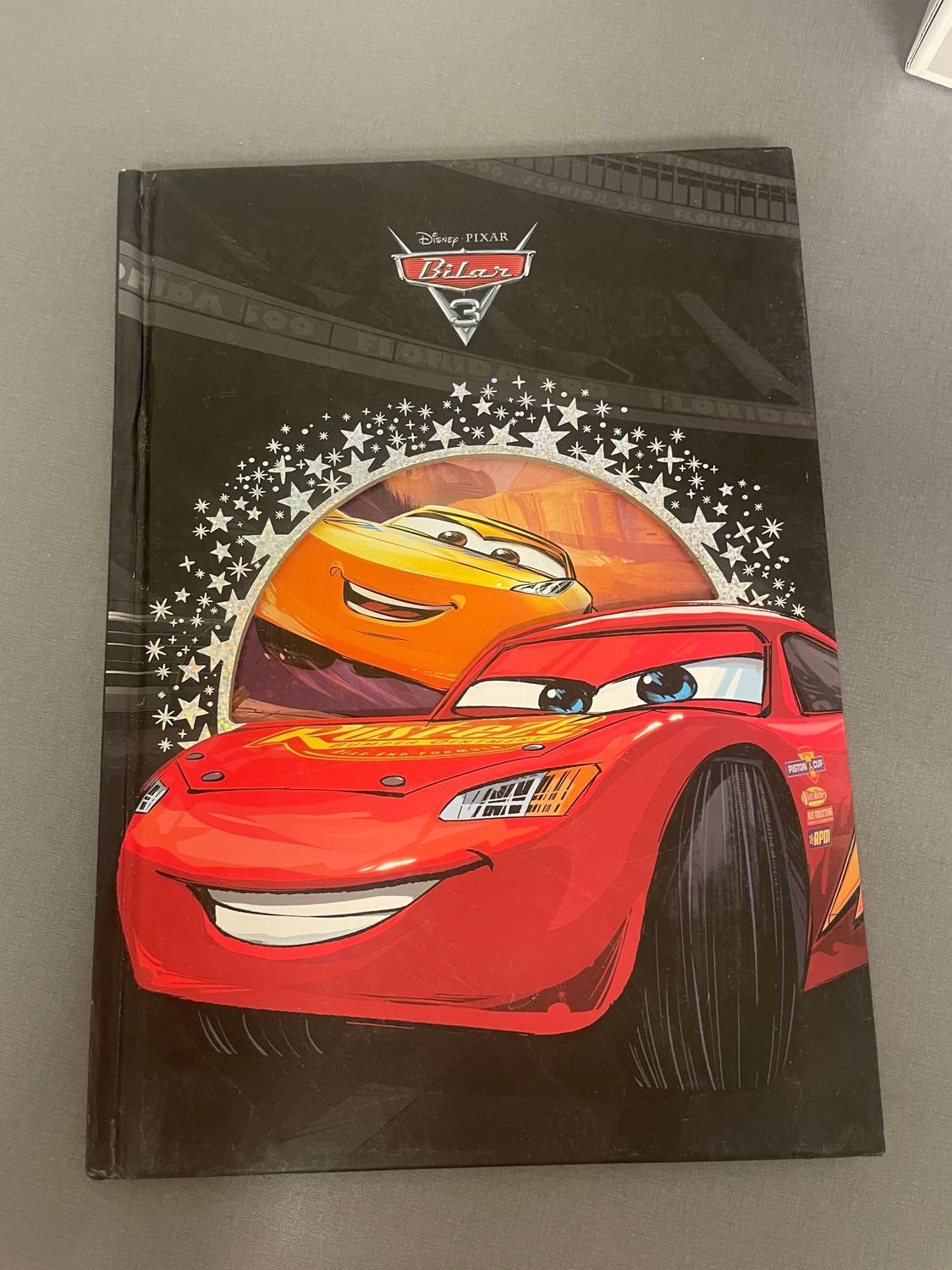 Se produkter som liknar Bilar 3 Walt Disney Cars Pixar på Tradera ...