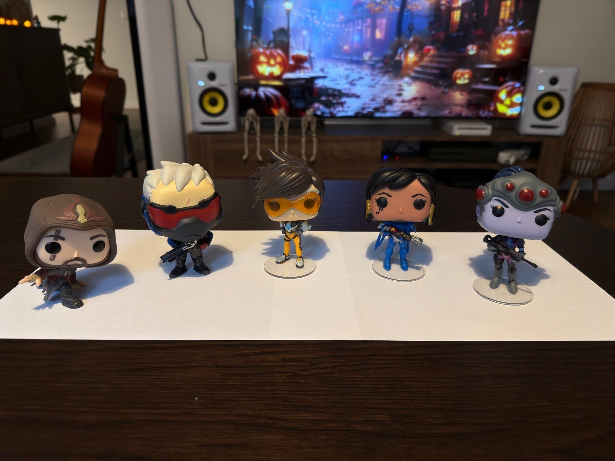Overwatch / assassins creed figurer | Köp på Tradera (705053143)