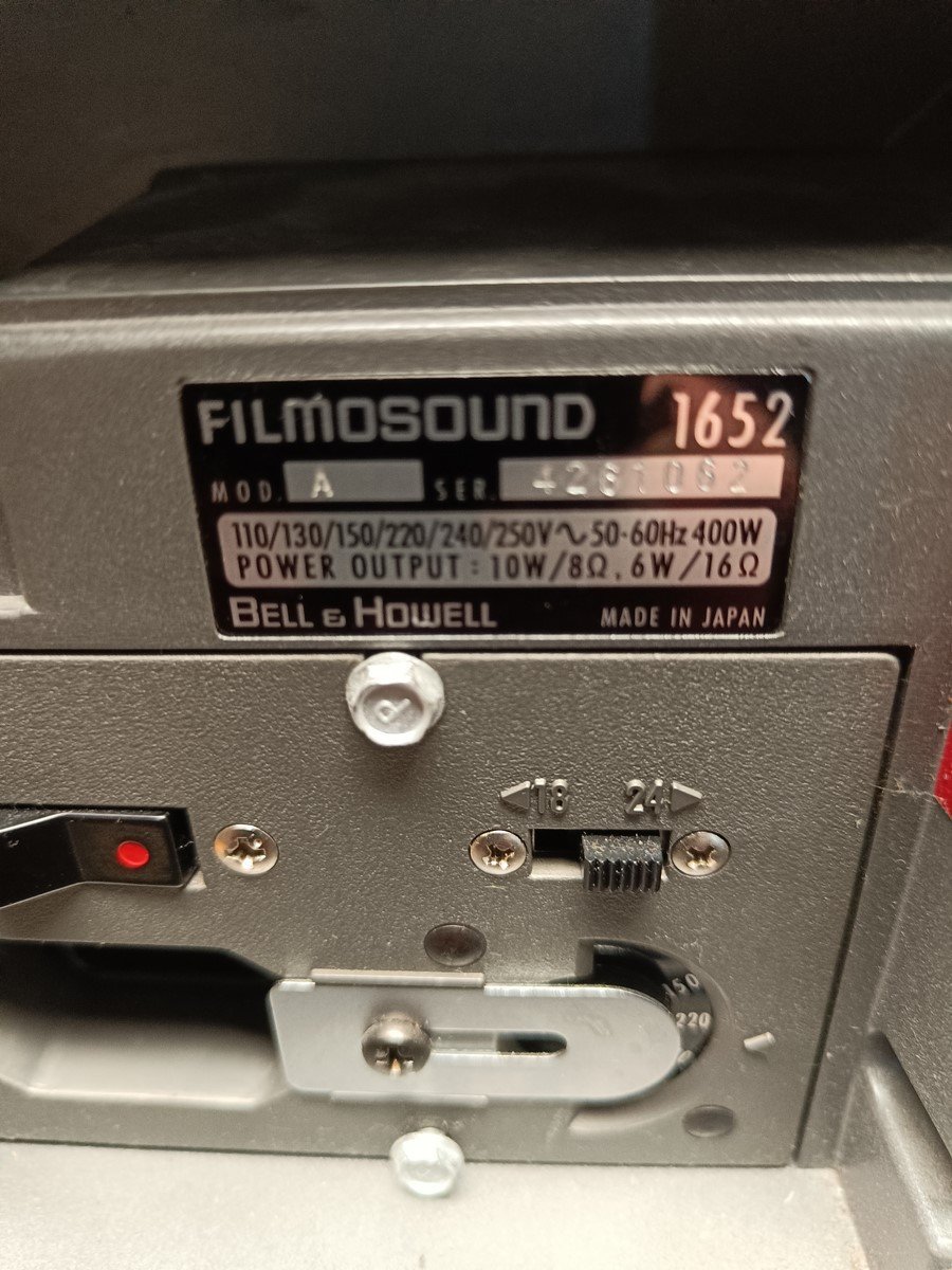 Se produkter som liknar Bell & Howell Filmsound 1652 .. på Tradera ...