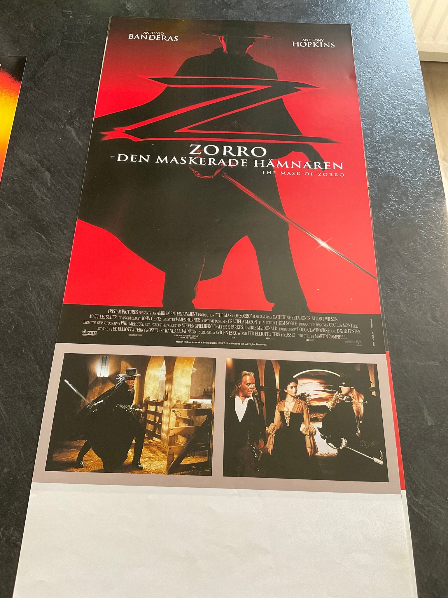 ZORRO DEN MASKERADE HÄMNAREN A Banderas 1998 | Köp på Tradera (711631934)