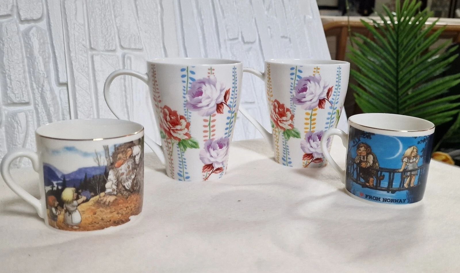 Set of 4 Elegant Coffee Cups - Fine Porcelain &.. | Köp på Tradera ...