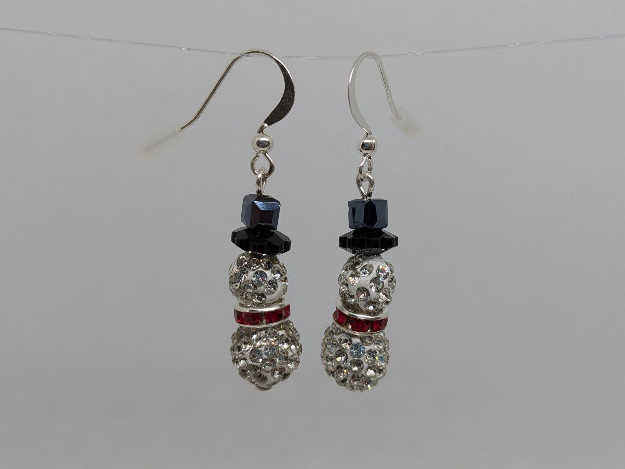 Söta örhängen, glittriga snögubbar *NYA* | Köp på Tradera (704630749)