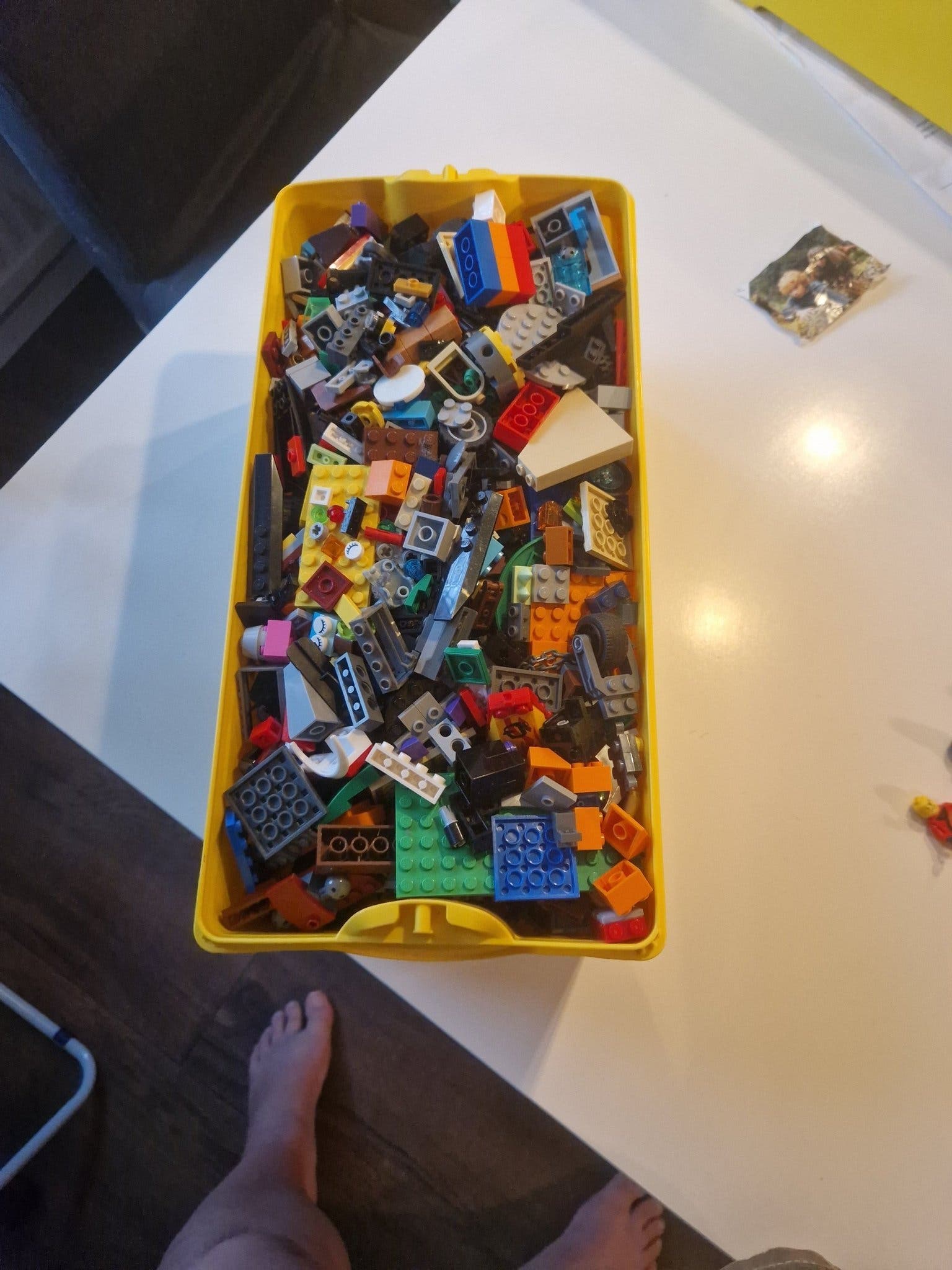 Se produkter som liknar Lego med minst 31 lego gubbar.. på Tradera ...