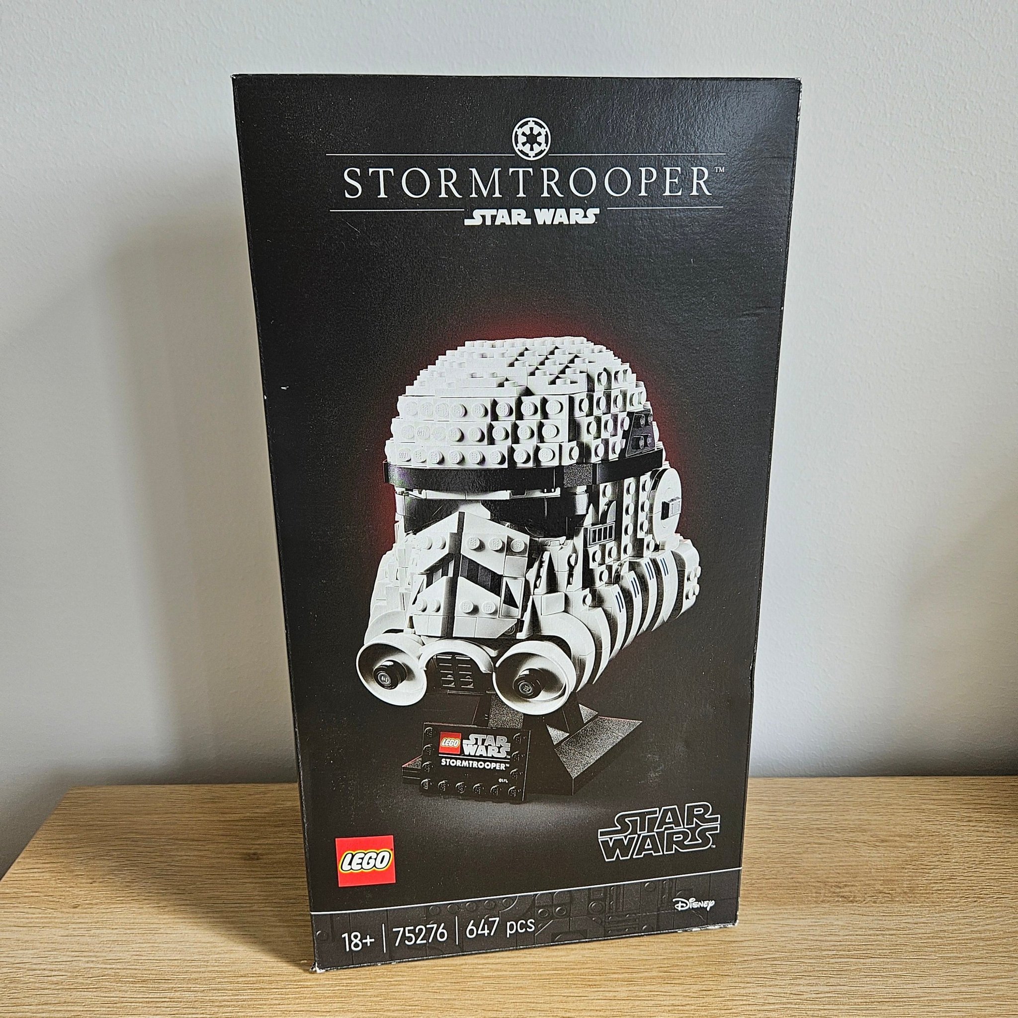 Se produkter som liknar LEGO Stormtrooper Helmet 7527.. på Tradera ...