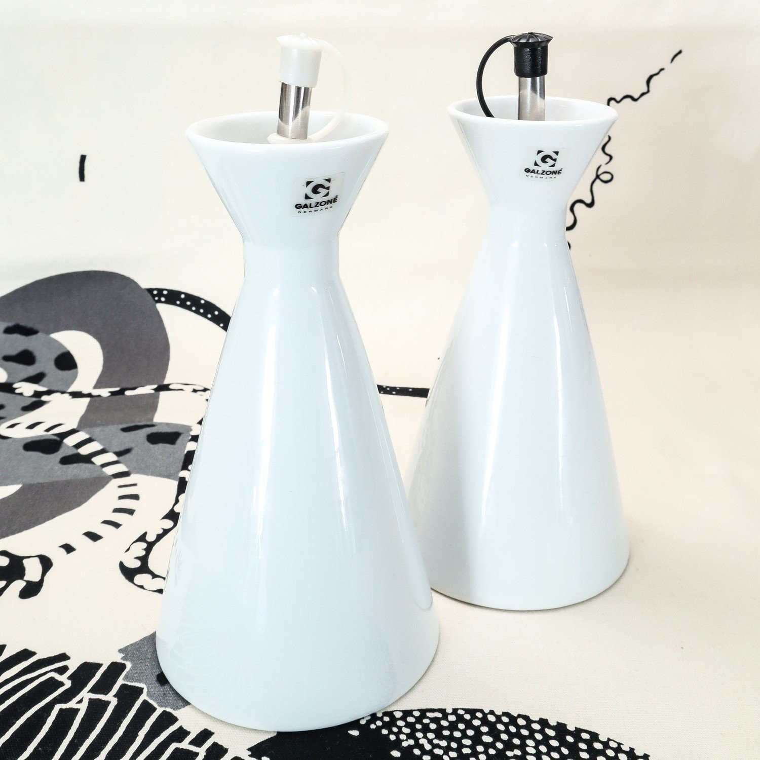 GALZONE DENMARK – OLJA & VINÄGER SET I PORSLIN,.. | Köp på Tradera ...