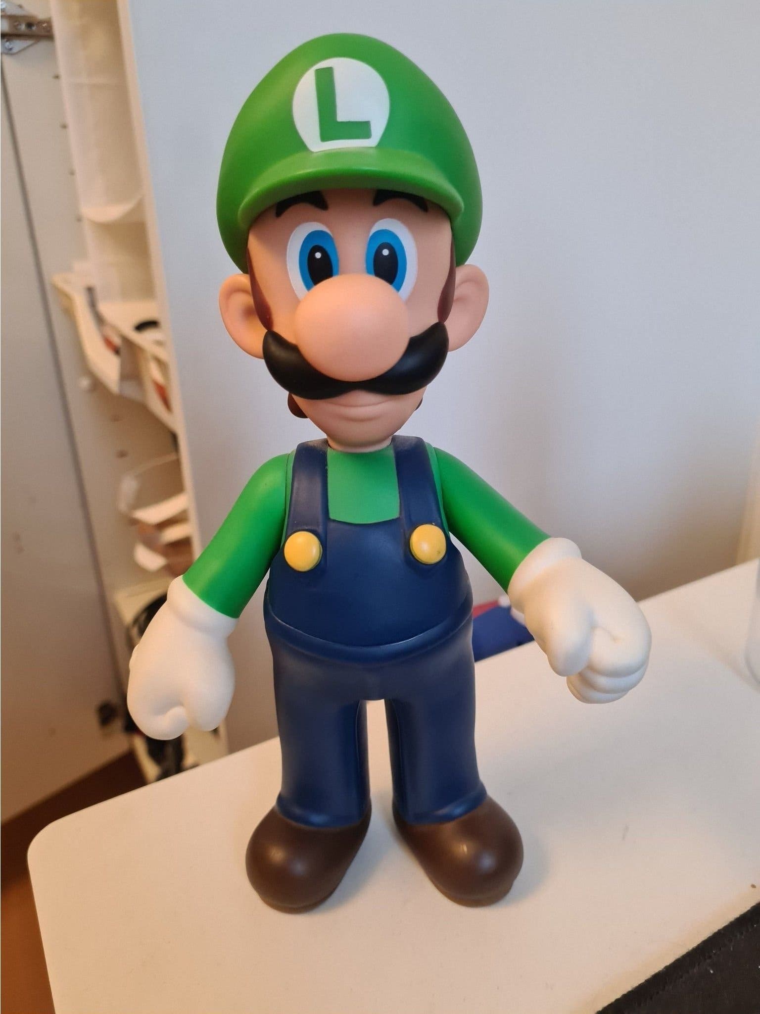 Luigi Figur, super mario | Köp på Tradera (656391151)
