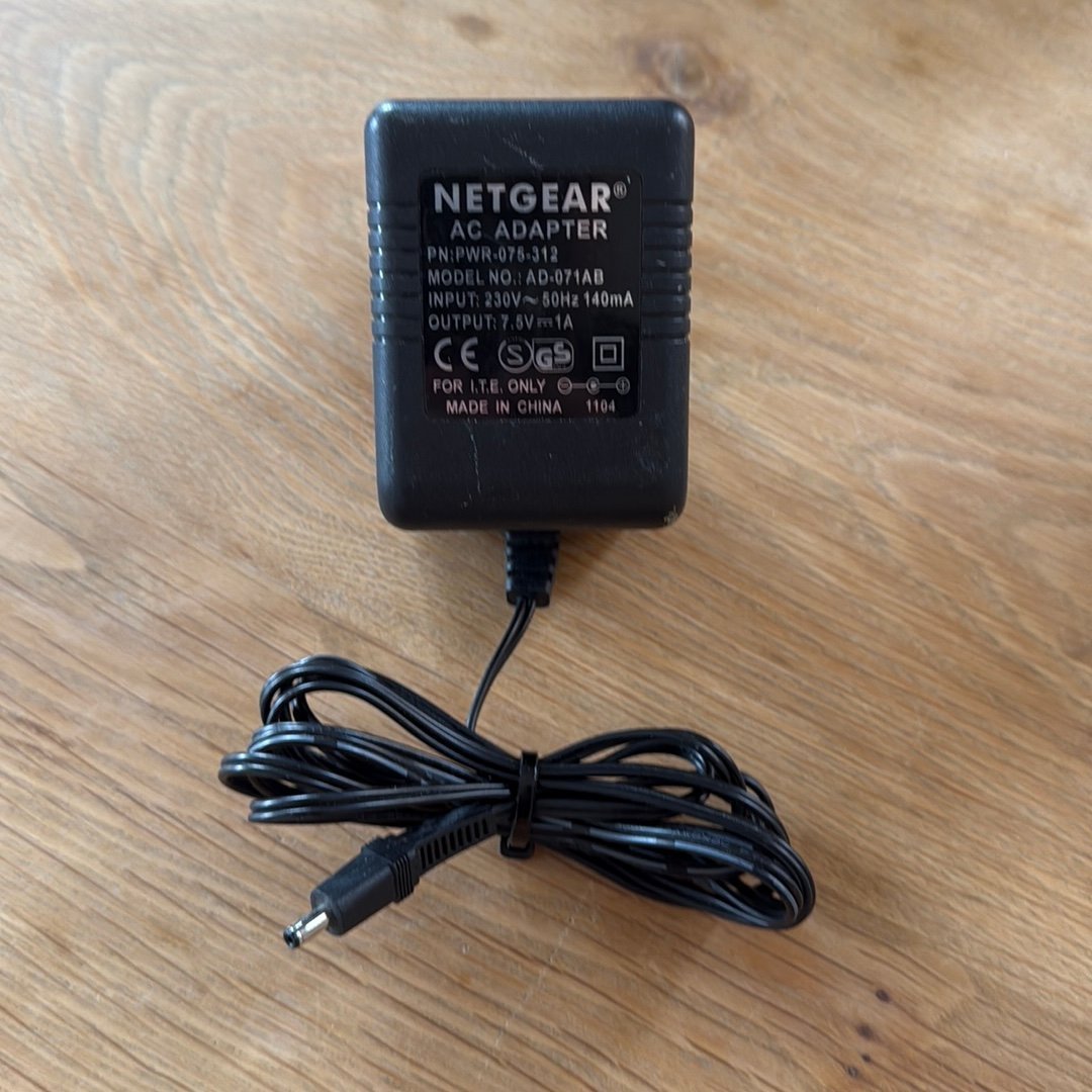 Se produkter som liknar Netgear AC Adapter AD-071AB 7.. på Tradera ...