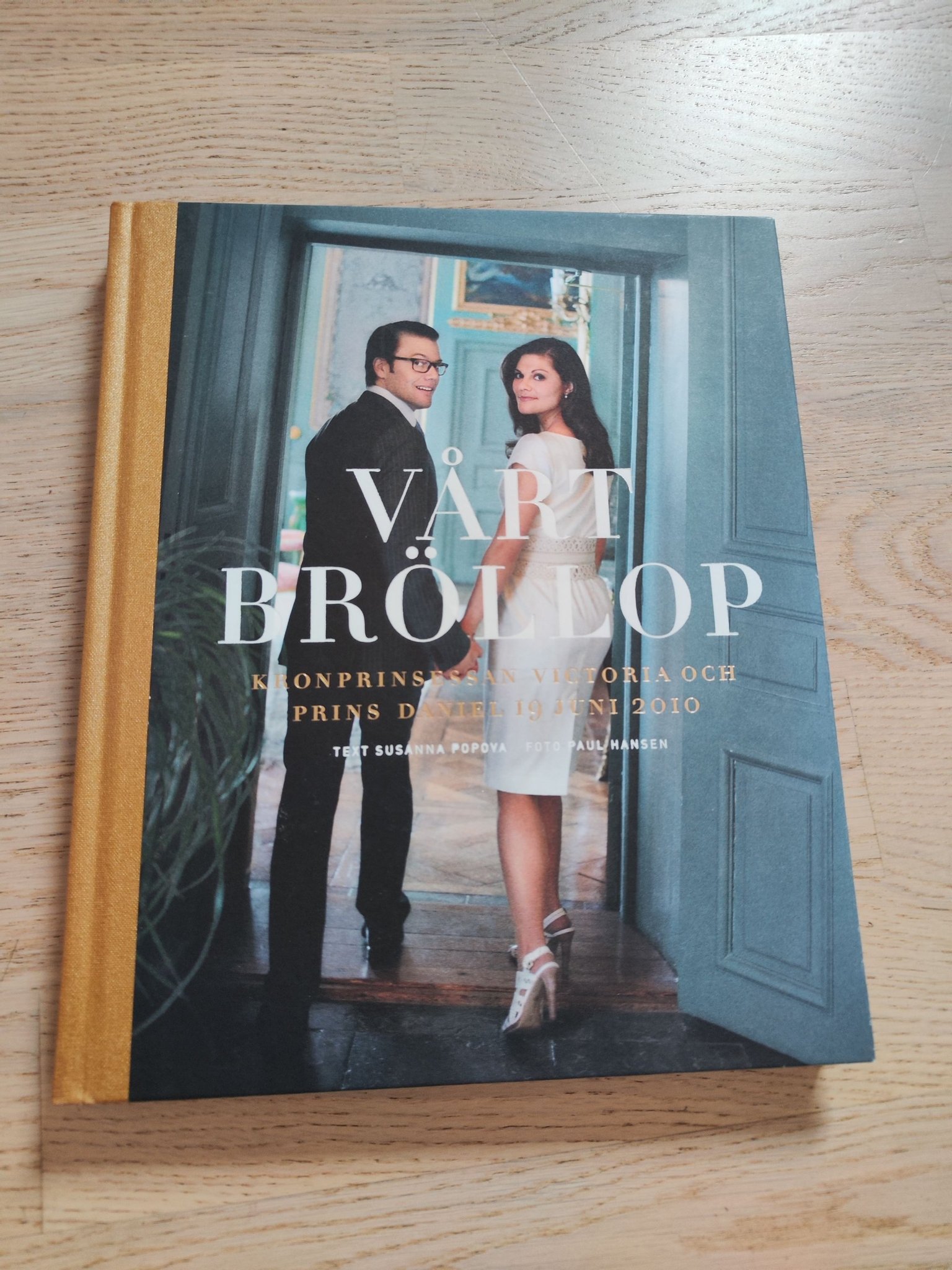 Vårt bröllop : Kronprinsessan Victoria och Prin.. | Köp på Tradera ...