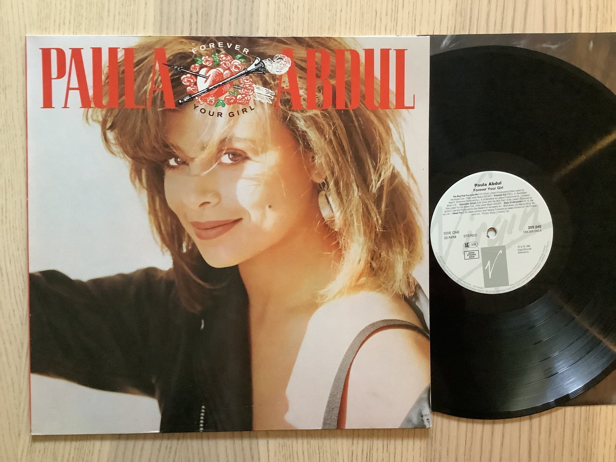 Paula Abdul Lp skiva ”Forever your girl” 1988 | Köp på Tradera (691280711)