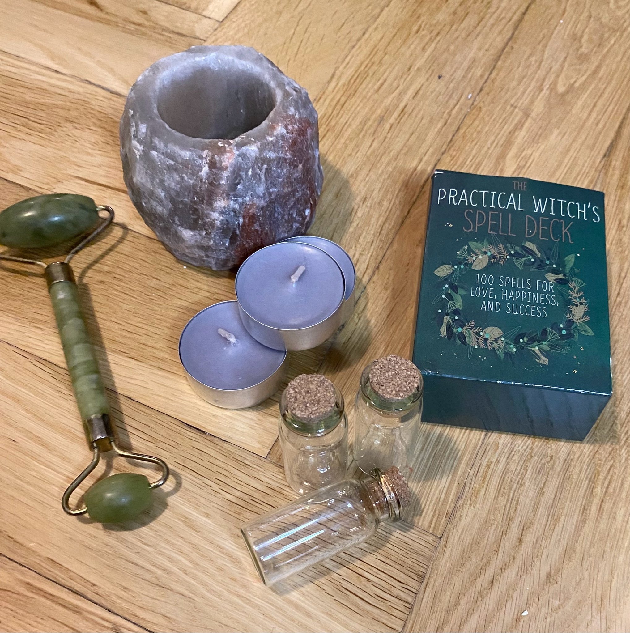 Kit med ljus, spell deck mm. | Köp på Tradera (713294563)