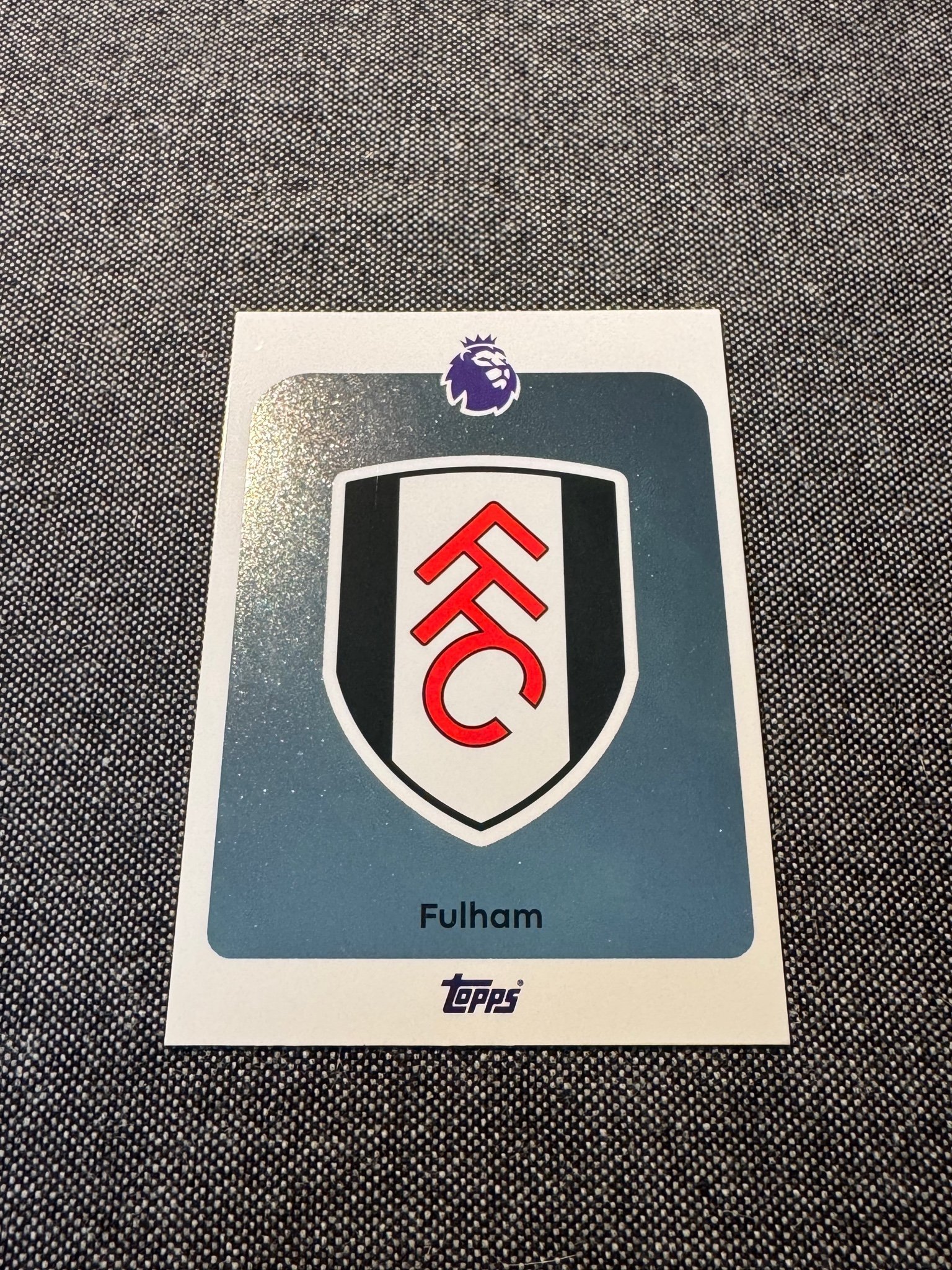 Se produkter som liknar Fulham Badge - Topps Premier .. på Tradera ...