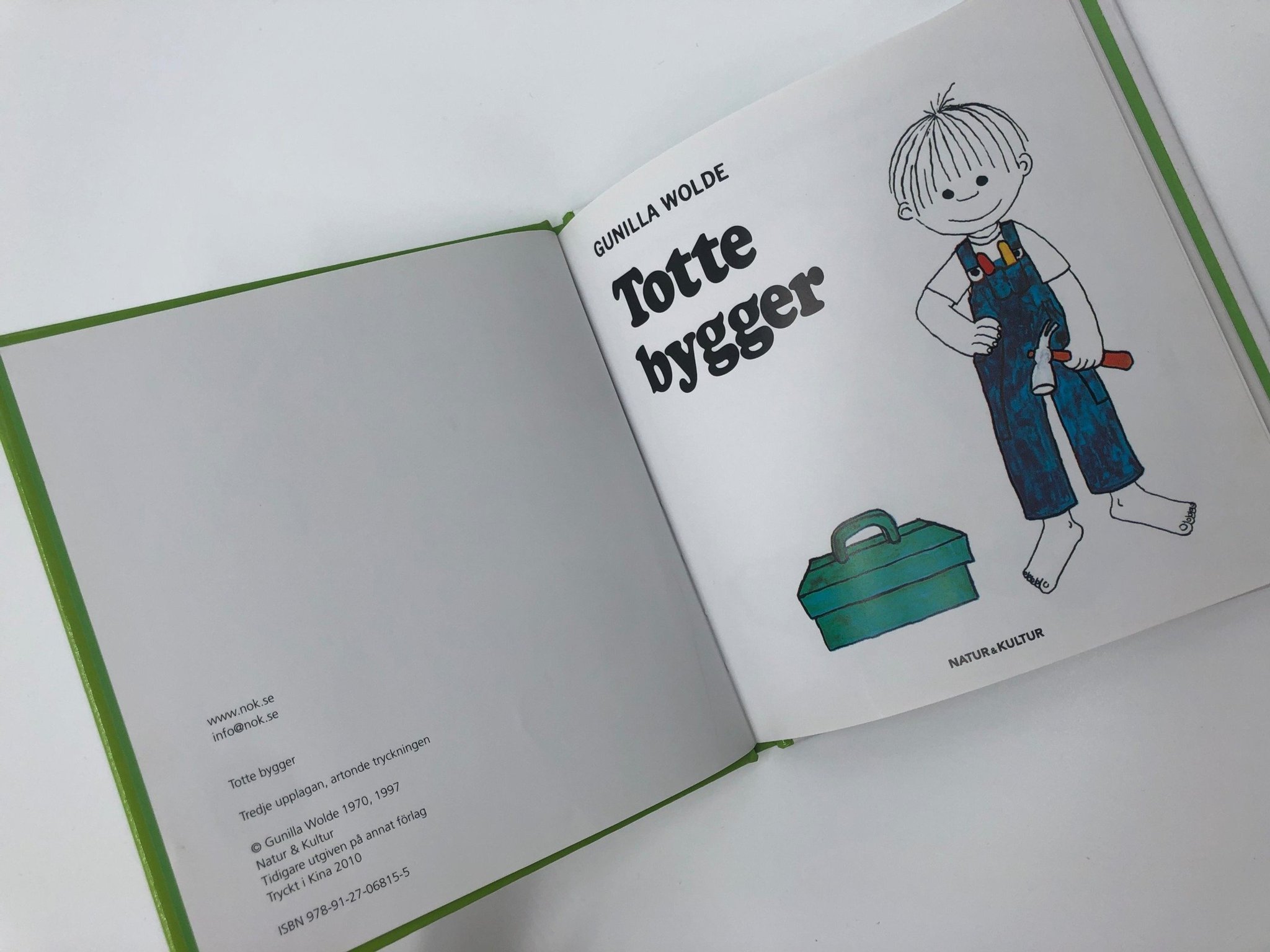 Totte bygger Gunilla Wolde | Köp på Tradera (612185047)