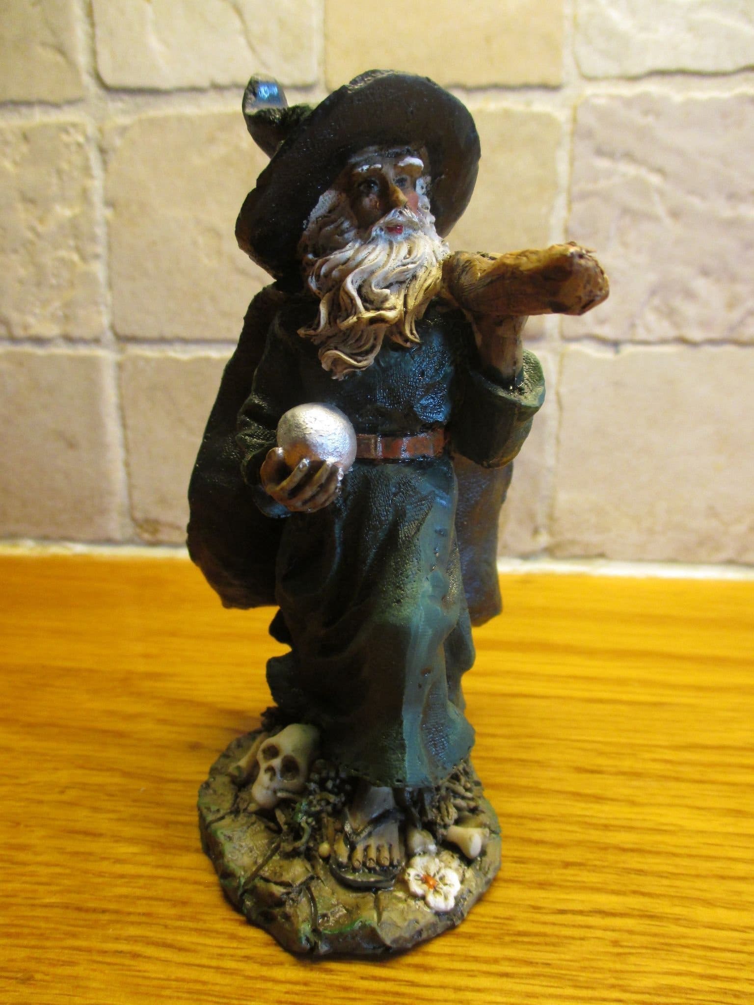 Se produkter som liknar + - Wizard / Trollkar - CIAL .. på Tradera ...