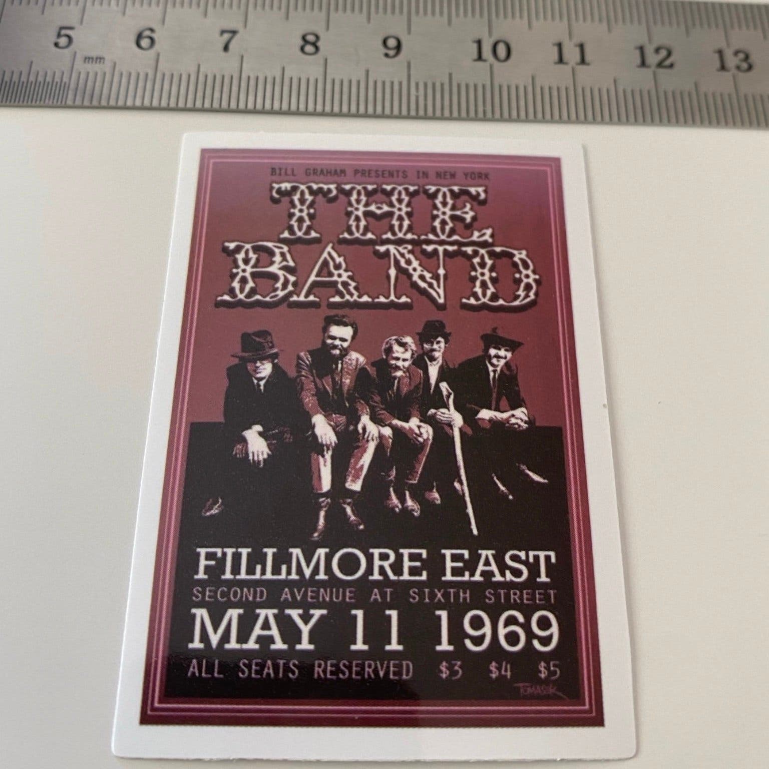 Se produkter som liknar The Band Sticker klistermärken på Tradera ...