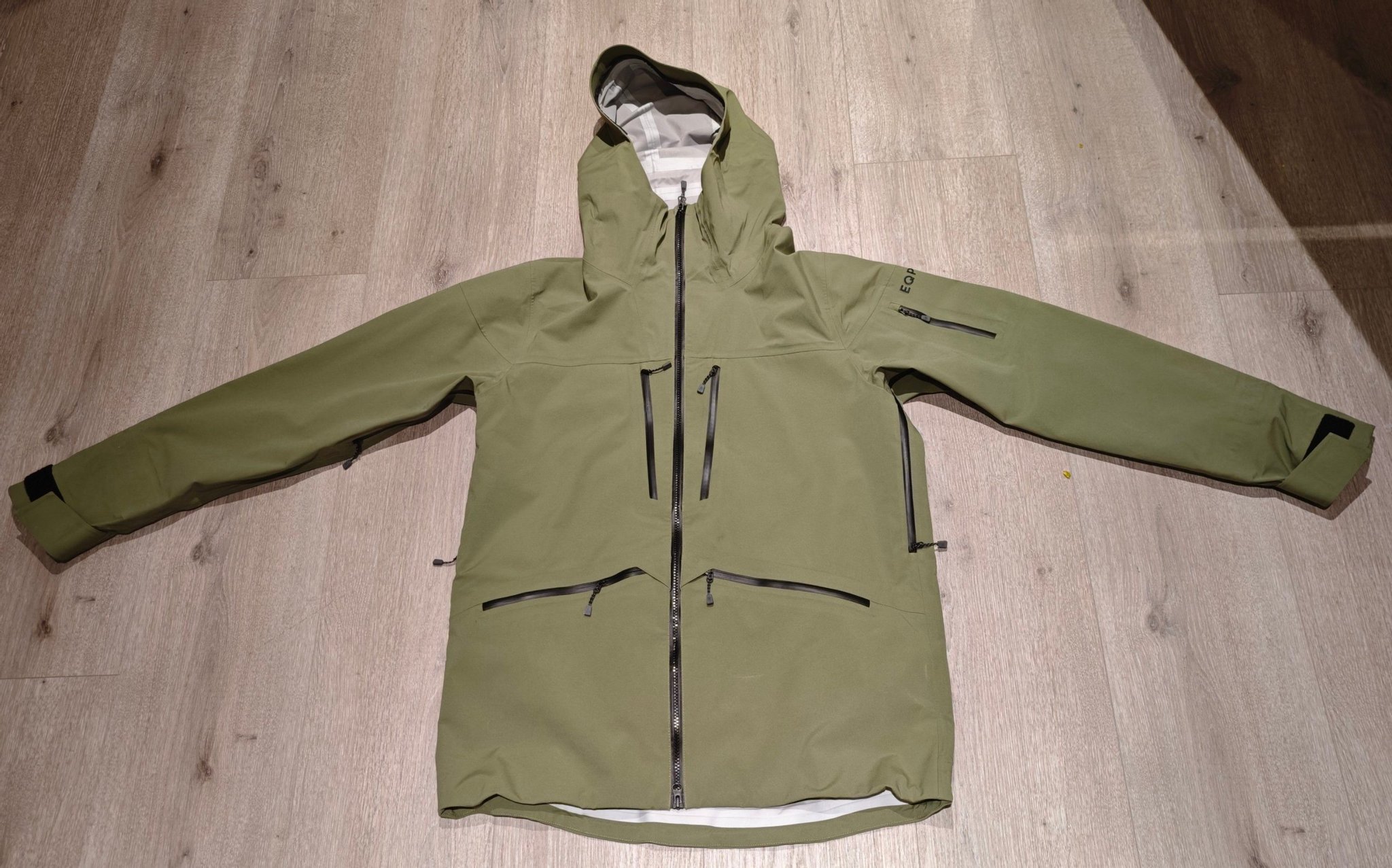 EQPE Rido Shell Jacket Lichen Green stl L | Köp på Tradera (708316476)