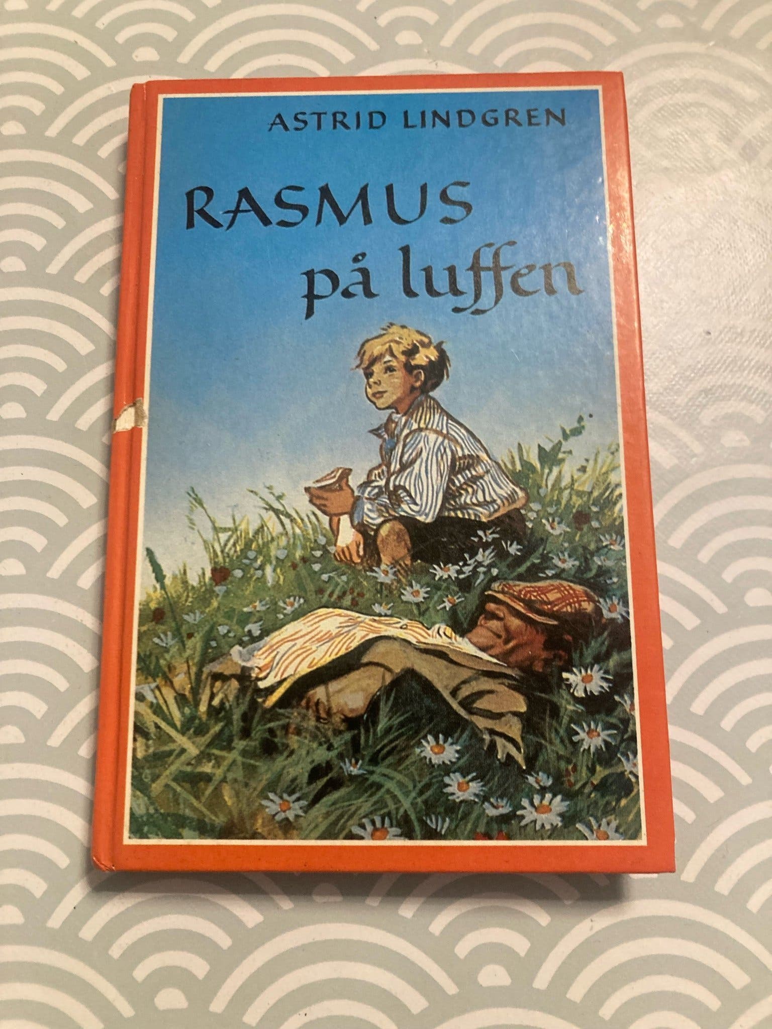 Se produkter som liknar Rasmus på luffen - Astrid Lin.. på Tradera ...