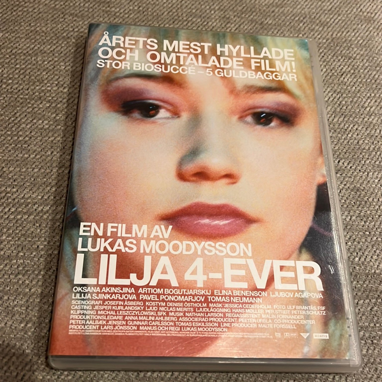 Lilja 4-ever (2002) Oksana Akinshina och Artiom.. | Köp på Tradera ...