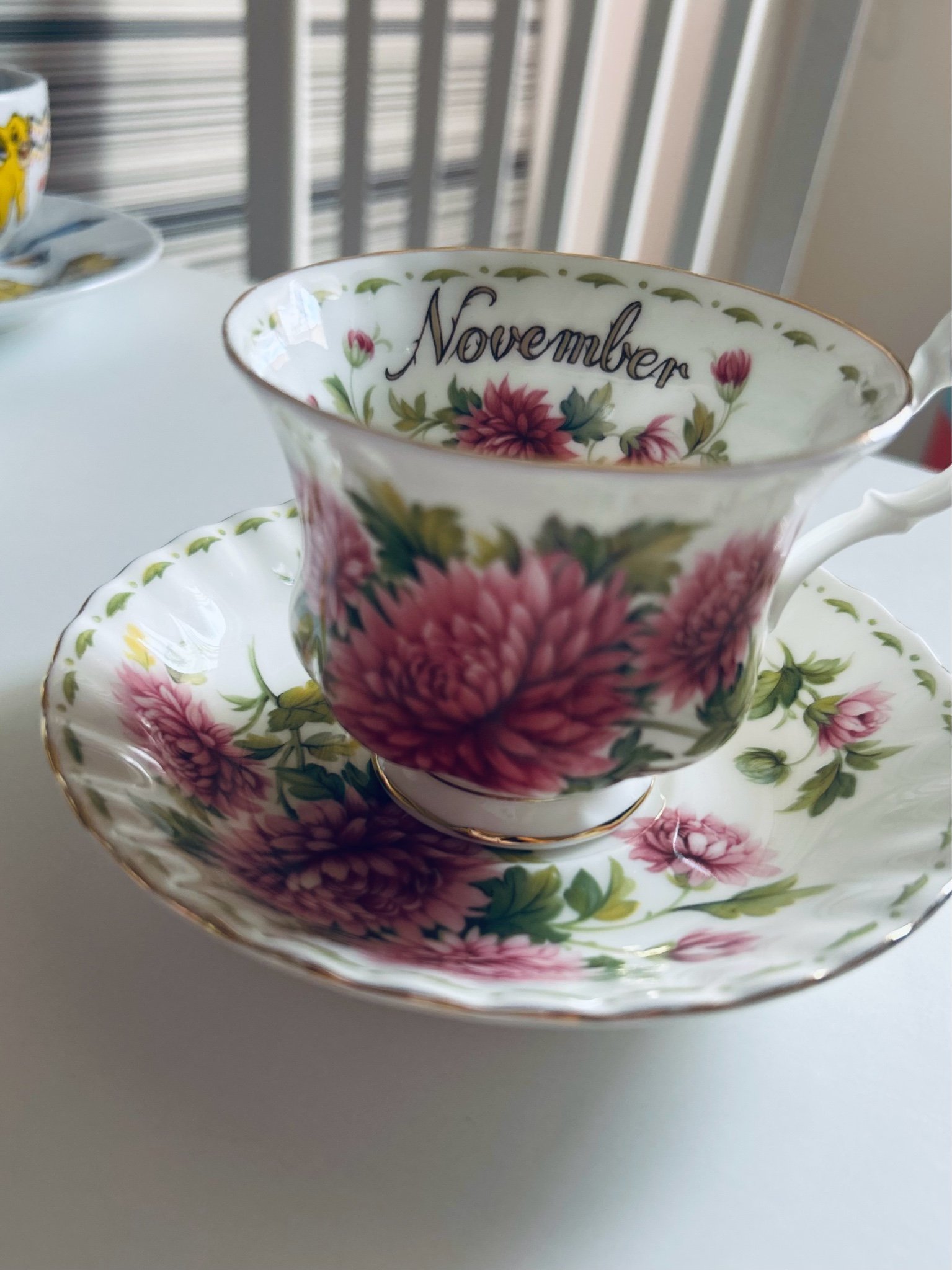 Royal Albert November Teacup and Saucer | Köp på Tradera (709855428)