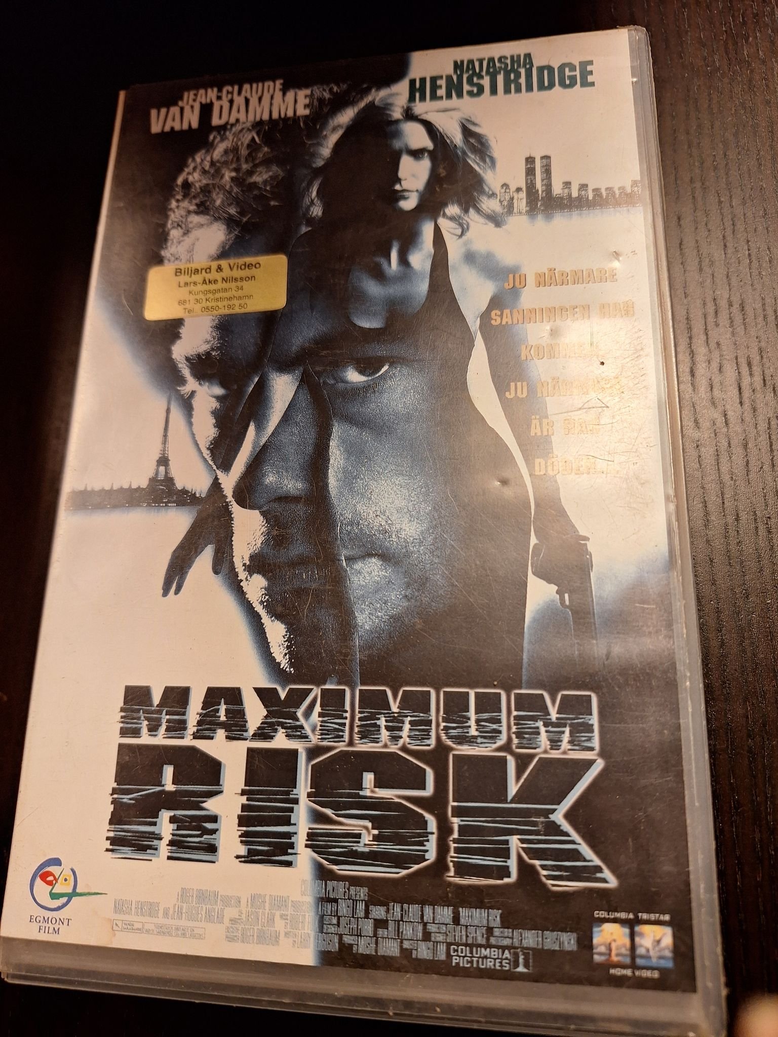 Se produkter som liknar VHS Maximum risk Jean-Claude .. på Tradera ...