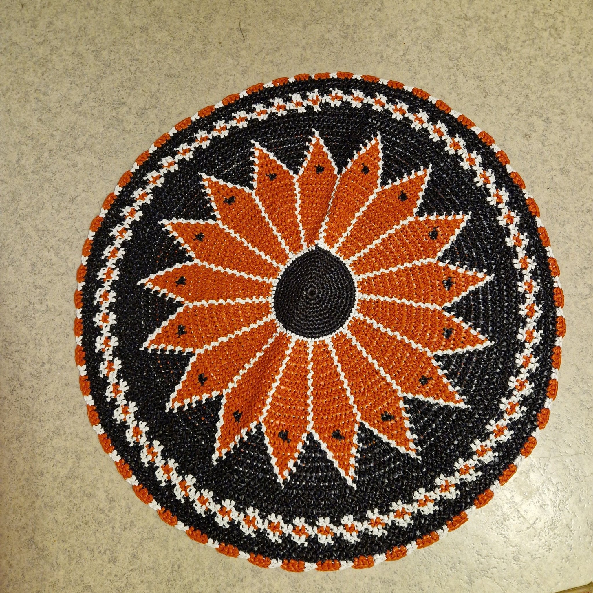 STOR RUND VIRKAD PLASTMATTA MATTA PLASTBAND, FI.. | Köp på Tradera ...