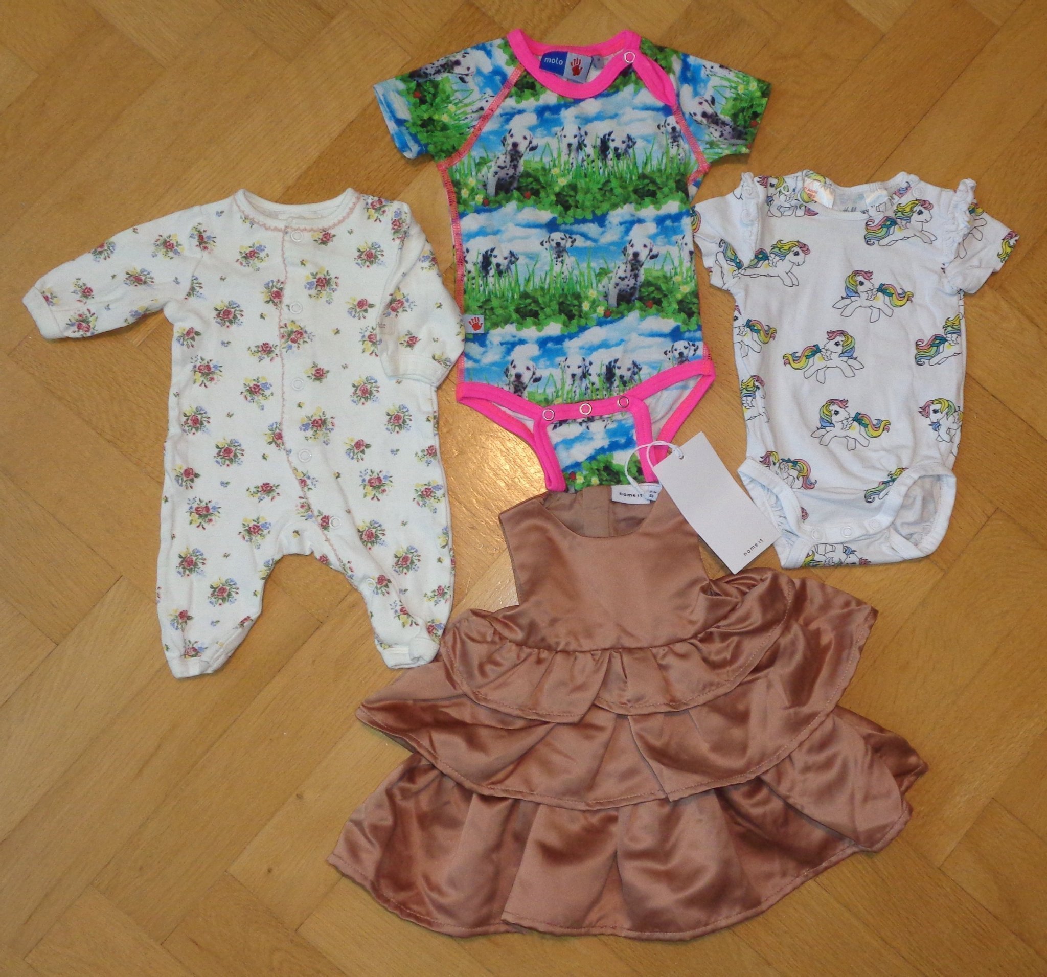 Se produkter som liknar Klädpaket (NY Name It finklän.. på Tradera ...