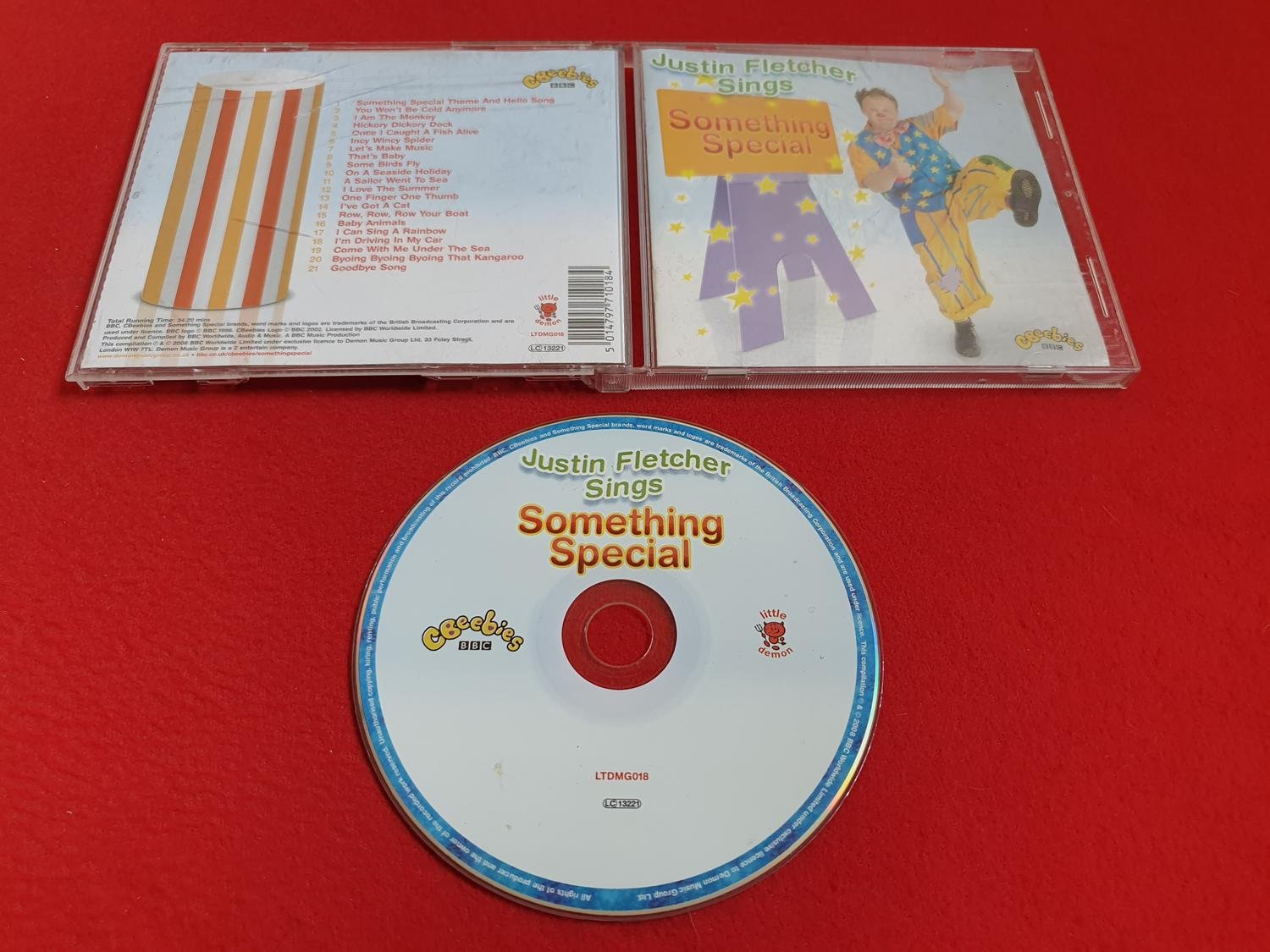 Se produkter som liknar CBEEBIES JUSTIN FLETCHER SING.. på Tradera (557161766)