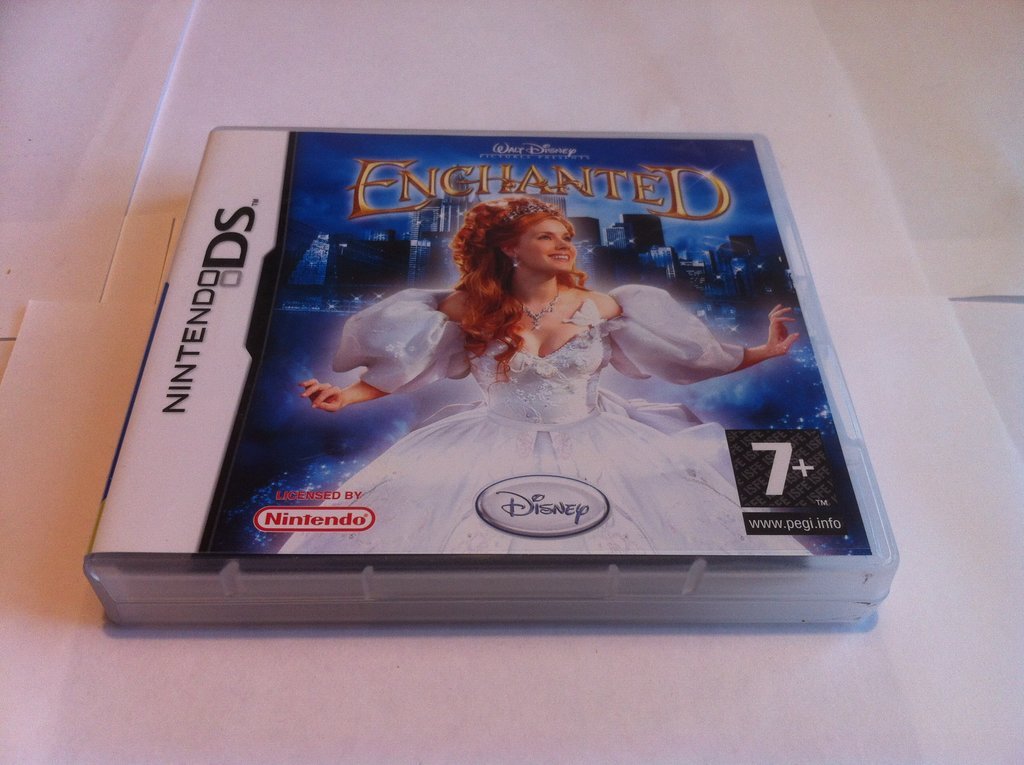 NDS: Enchanted | Köp på Tradera (291005486)