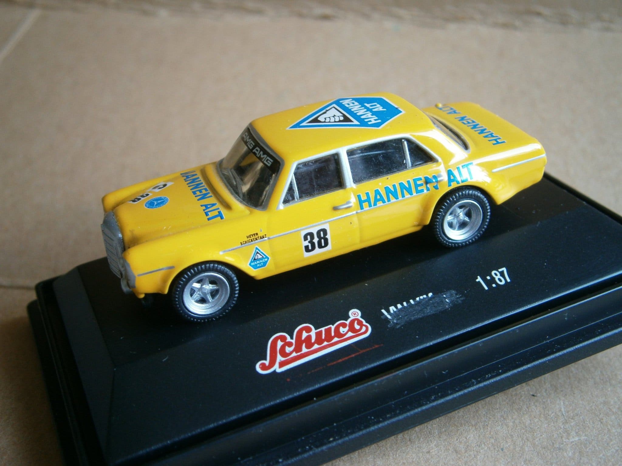 Schuco Mercedes-Benz AMG Hannen Alt 1:87 | Köp på Tradera (692803753)