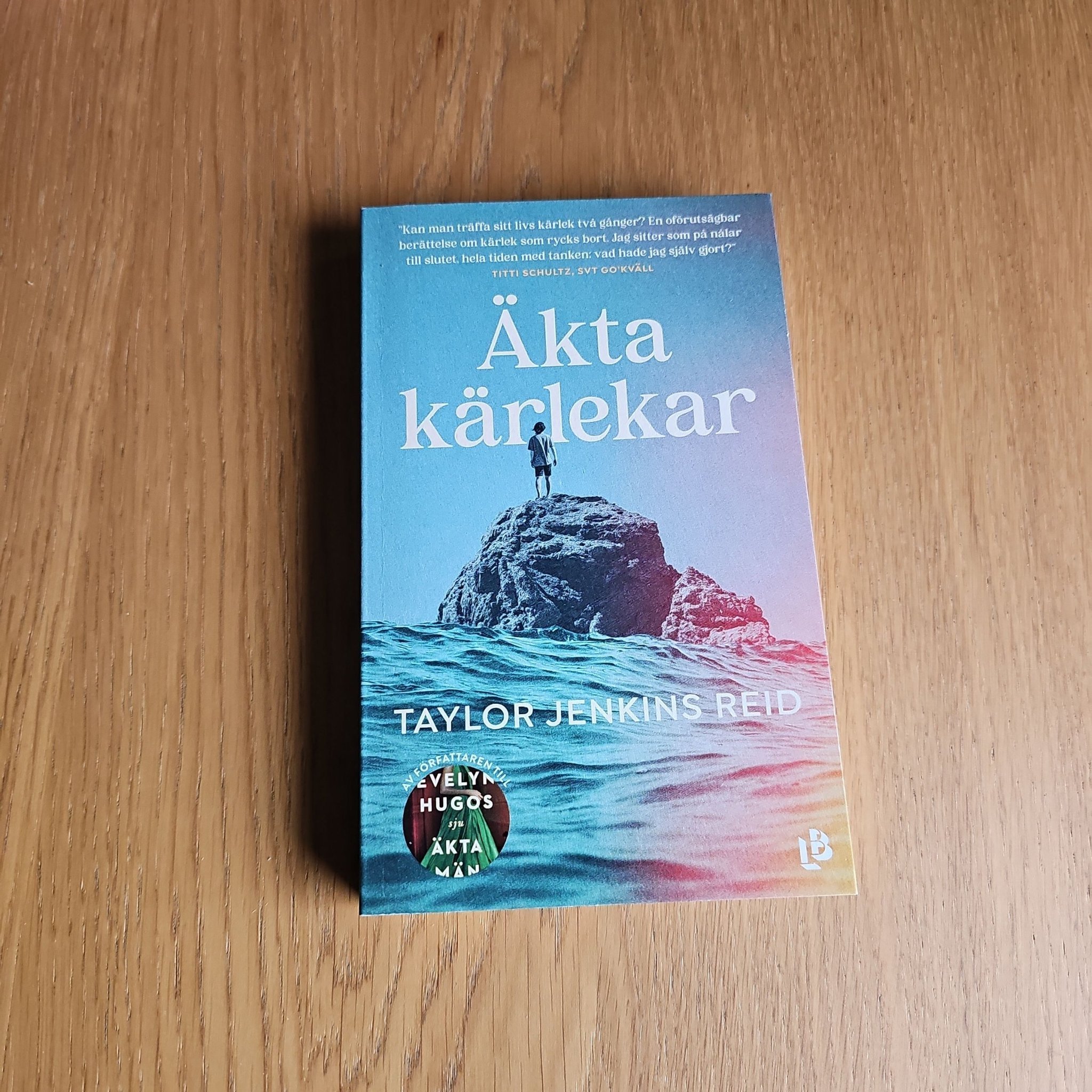Äkta Kärlekar av Taylor Jenkins Reid | Köp på Tradera (713611951)