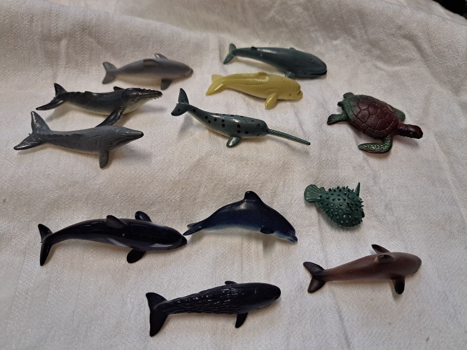 Replica of dolphins and other realistic marine .. | Köp på Tradera ...