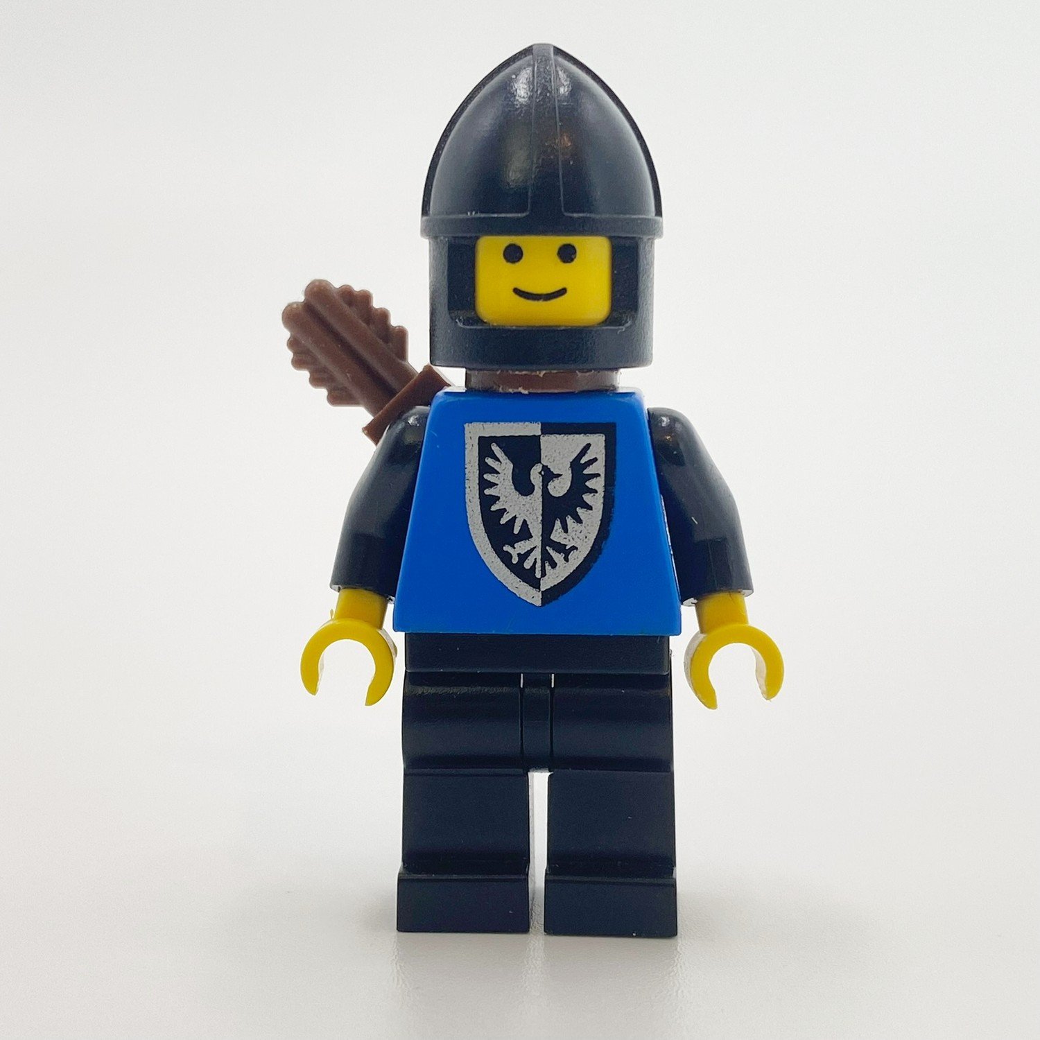 Lego minifigur - Castle - Black Fal.. | Köp från Klossy på Tradera ...