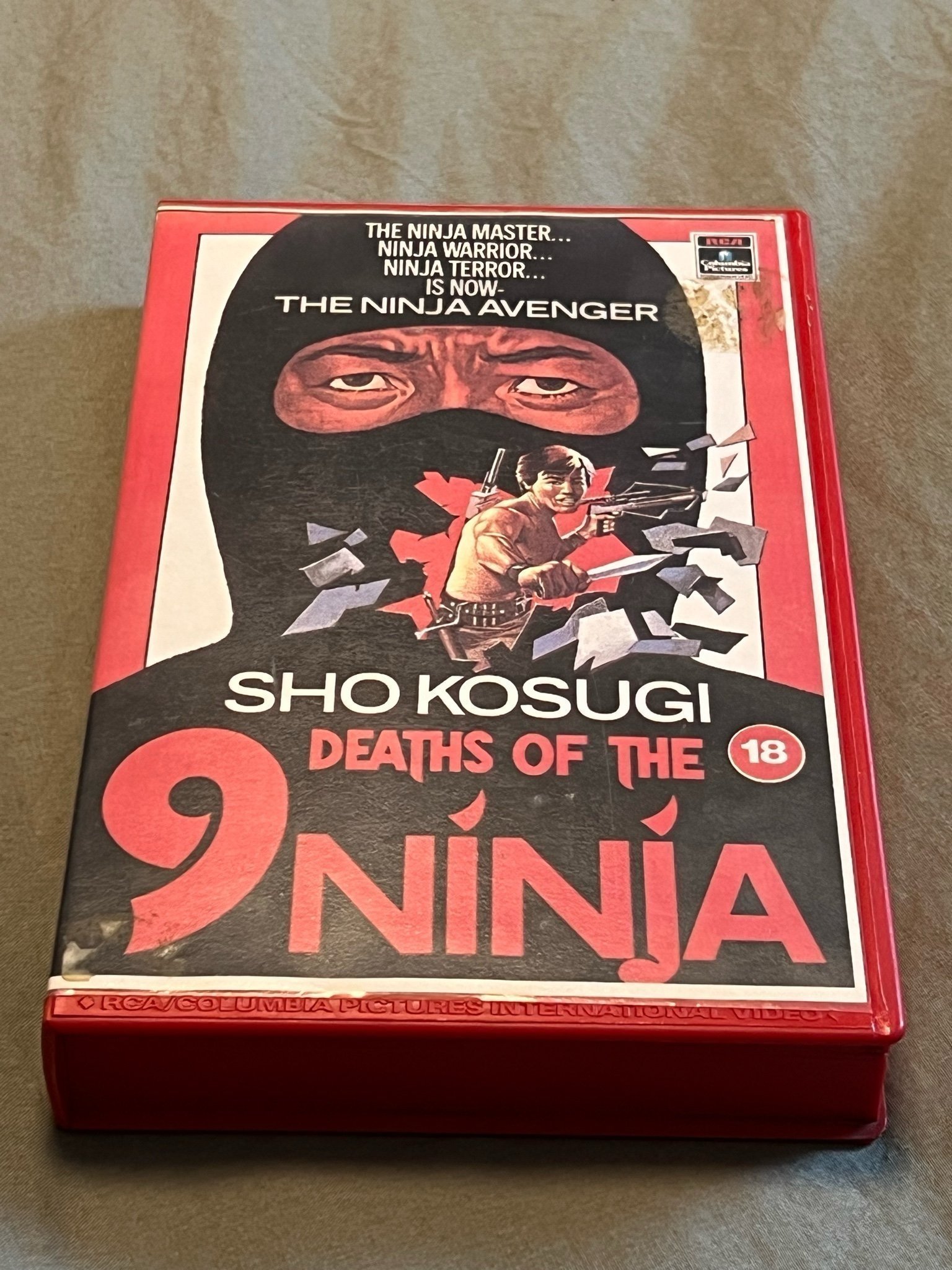 Se produkter som liknar 9 Deaths of the Ninja (VHS) på Tradera (694338778)