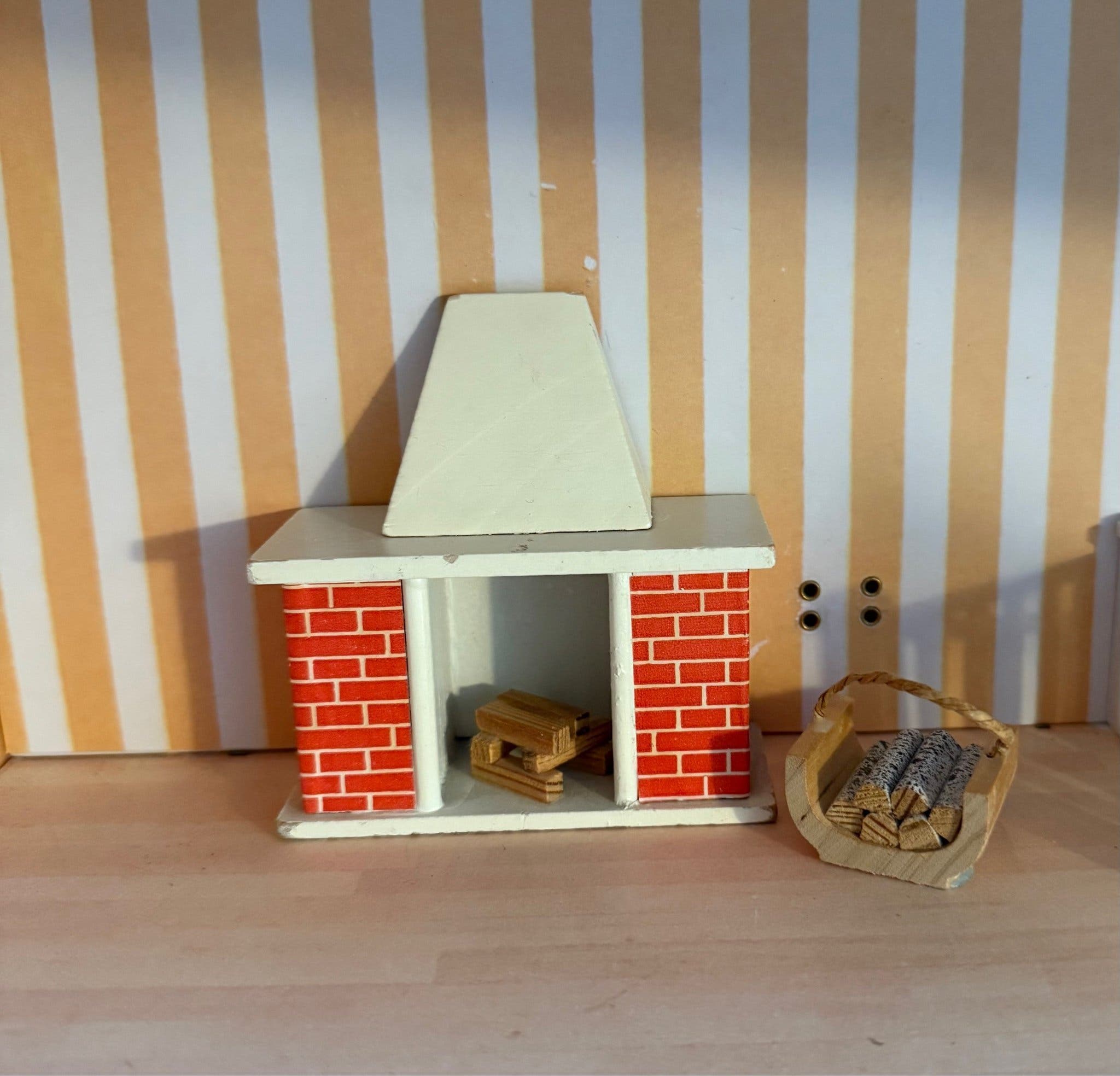 Se produkter som liknar Retro Lundby öppen spis och v.. på Tradera ...