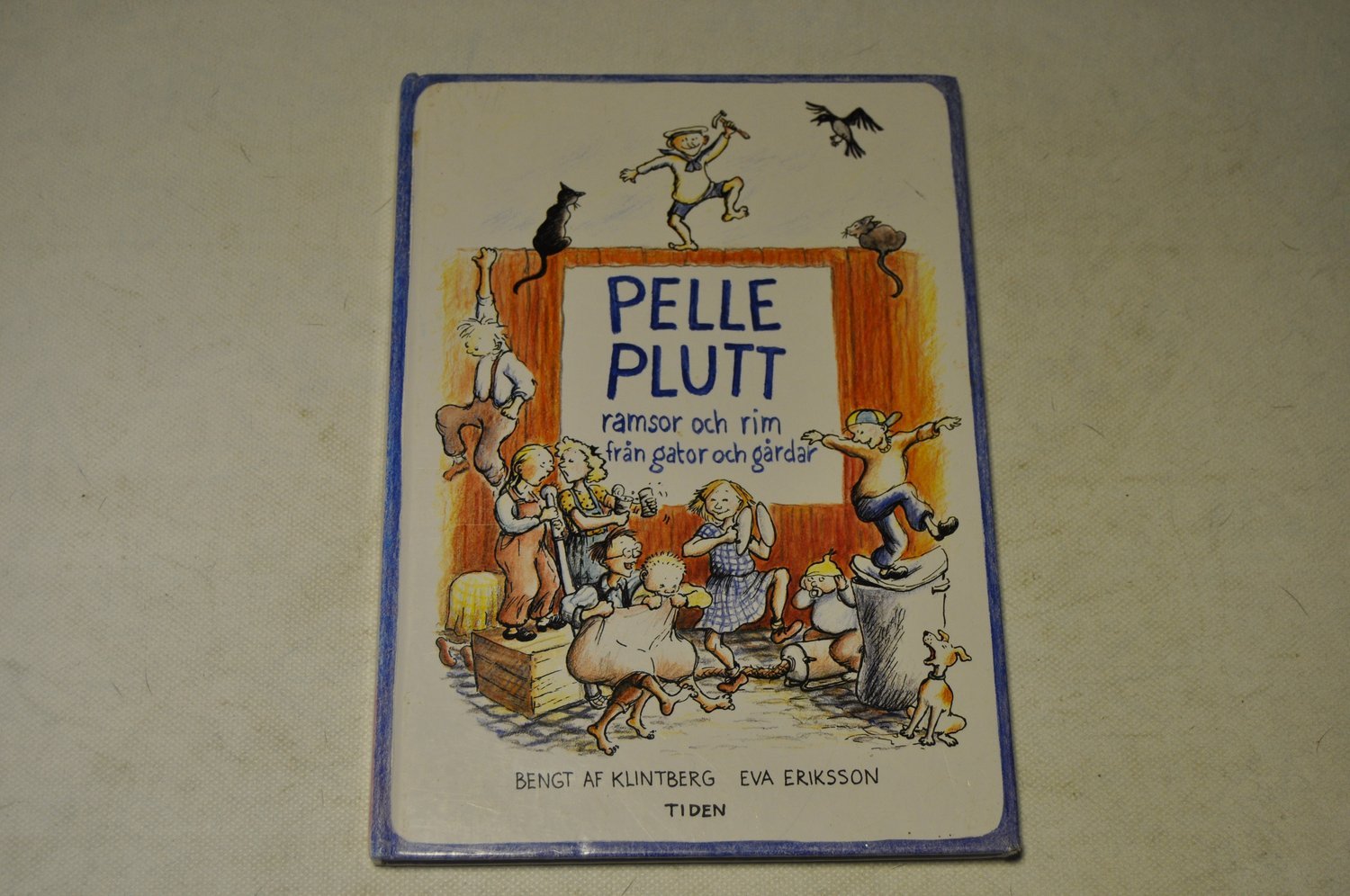 Se produkter som liknar PELLE PLUTT ramsor och rim fr.. på Tradera ...