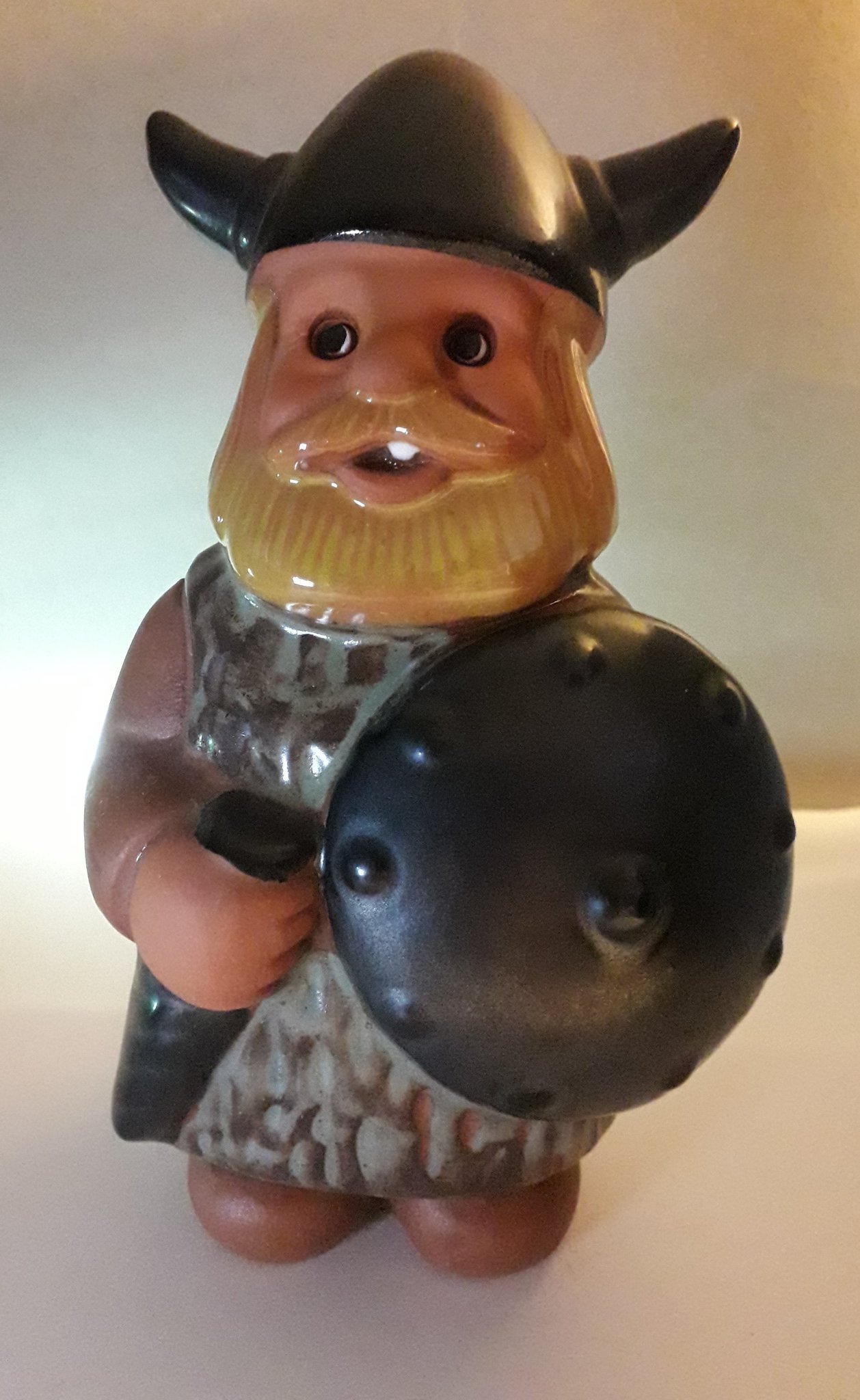 Rolf Berg,viking med en tand, sköld och svärd 8.. | Köp på Tradera ...