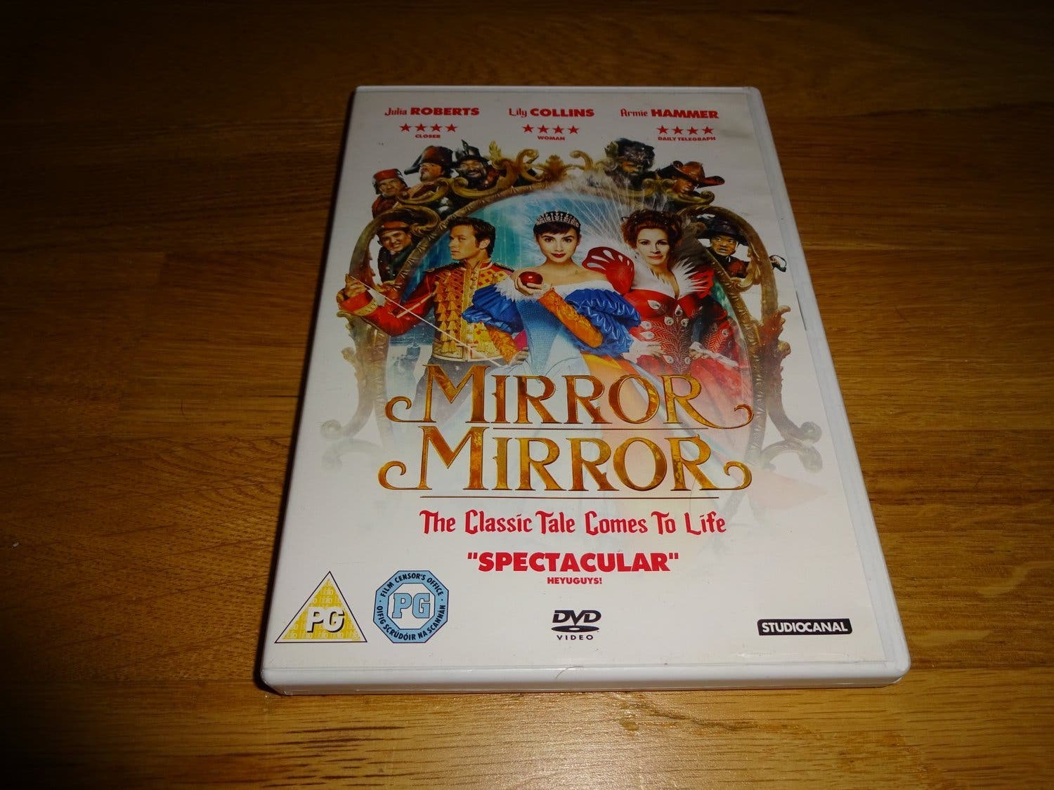 DVD-film: Mirror Mirror (Julia Roberts, Lily Co.. | Köp på Tradera ...