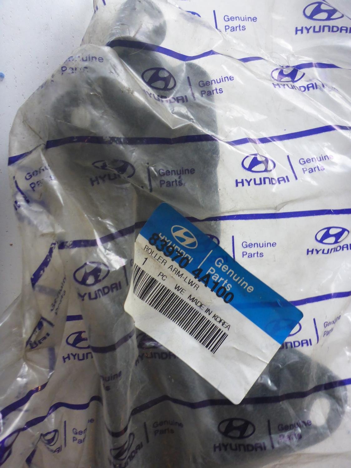 Hyundai Starex,H200 / H1 ROLLER ARM-LWR bak dör.. | Köp på Tradera ...