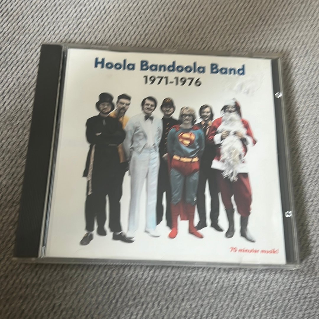 Se produkter som liknar CD: Hoola Bandoola Band 1971-.. på Tradera ...